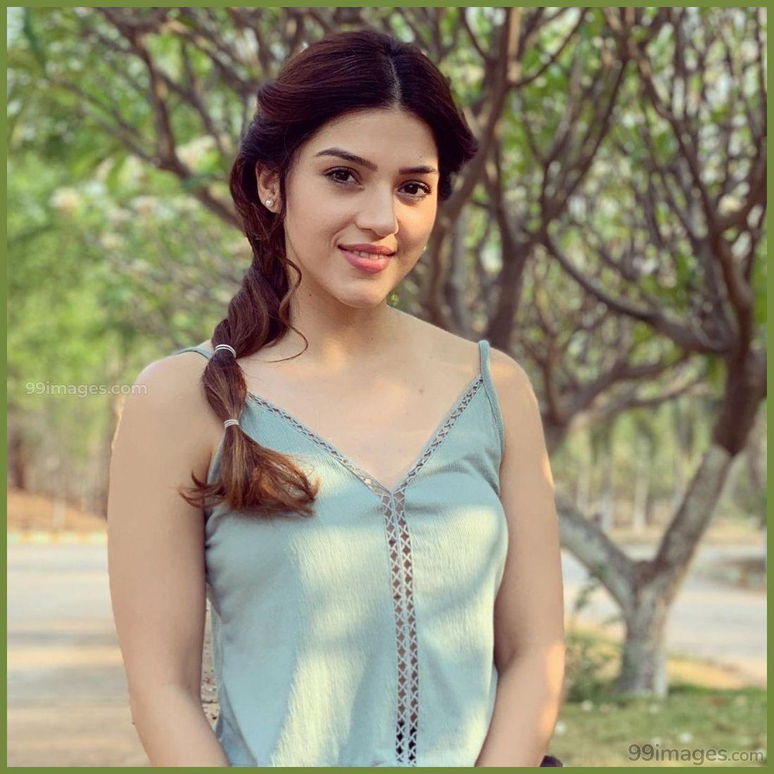 Mehreen Kaur Pirzada Wallpapers - Wallpaper Cave