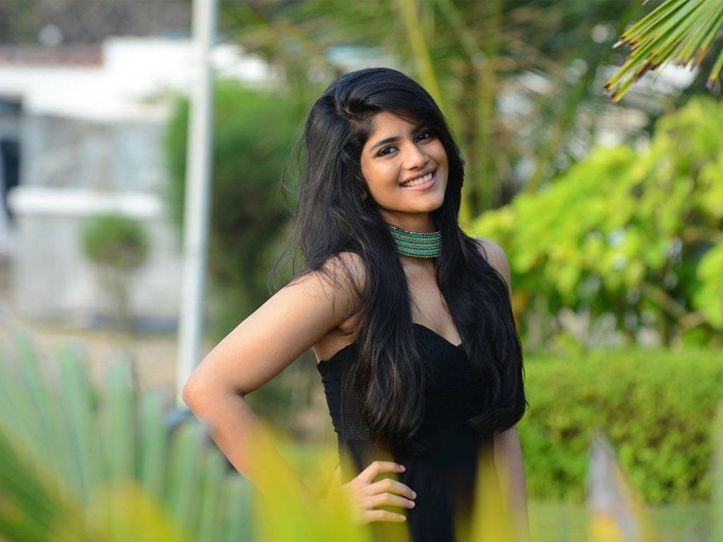 Actress Megha Akash Desktop HD Wallpapers - Wallpaper Cave