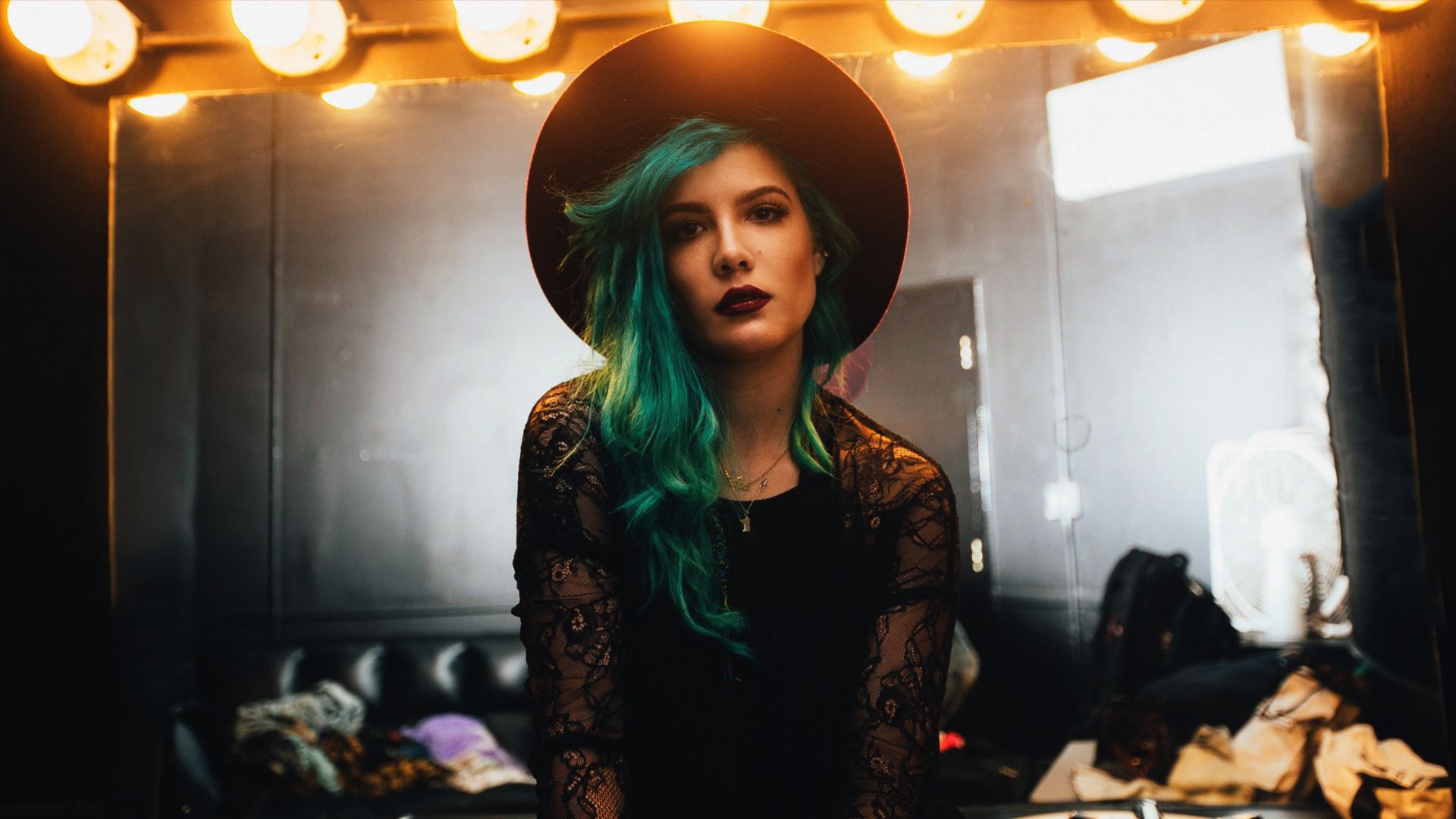 Halsey Manic Desktop Wallpapers - Wallpaper Cave