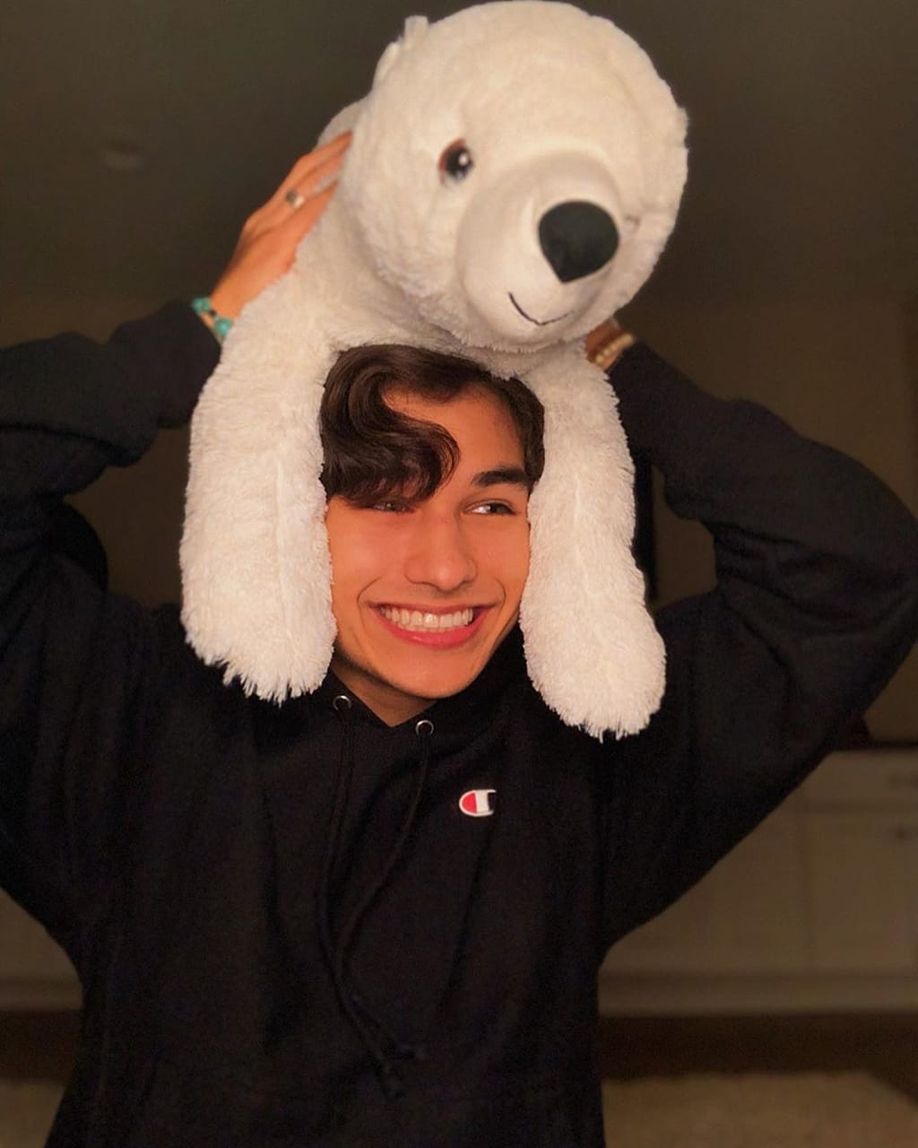 Kio Cyr Wallpapers - Wallpaper Cave