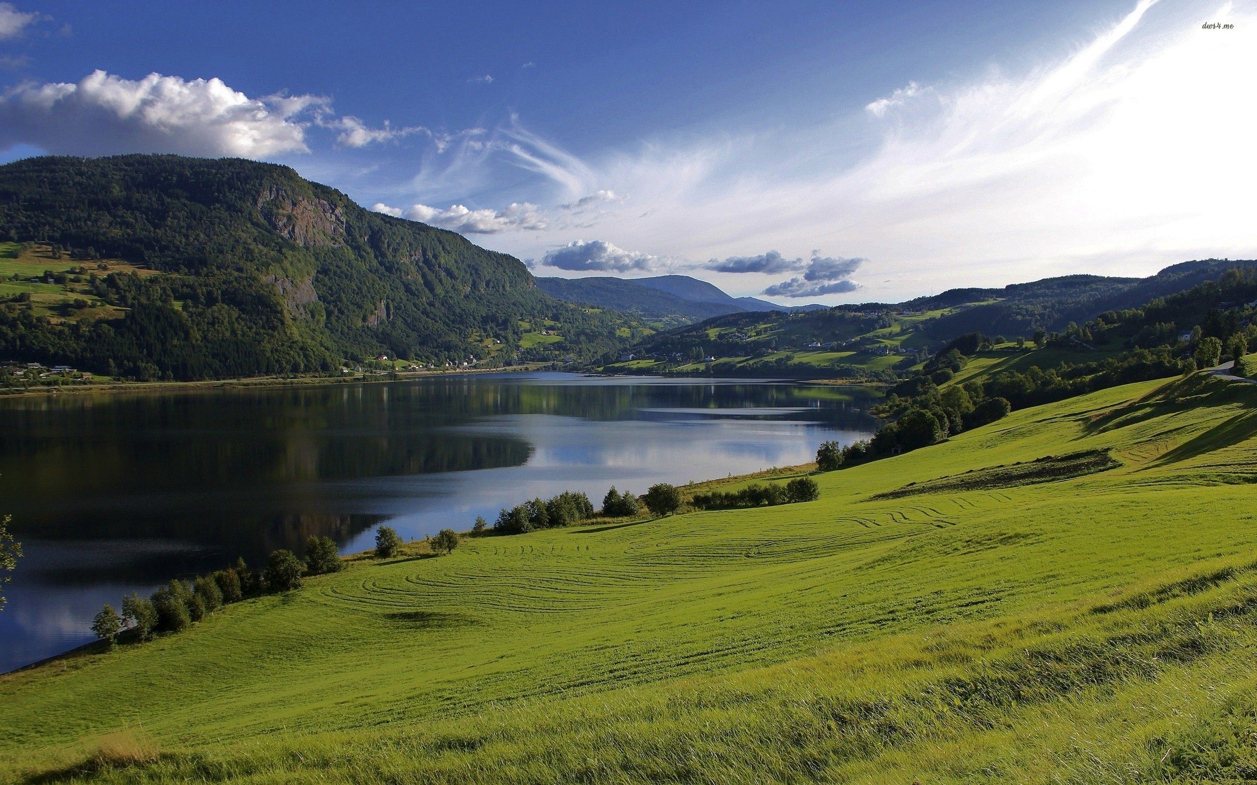 Lake In The Valley Wallpapers - Wallpaper Cave