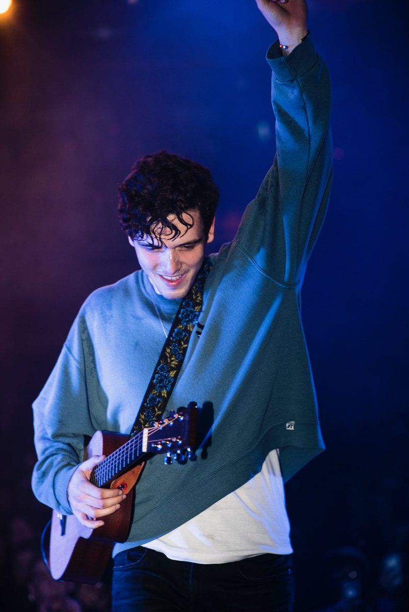 Lauv iPhone Wallpapers - Wallpaper Cave