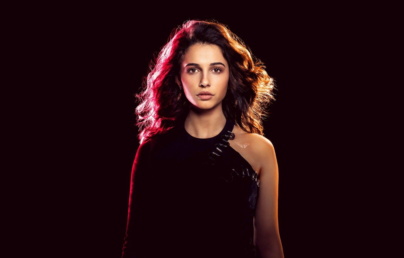 Naomi Scott Desktop Wallpapers Wallpaper Cave