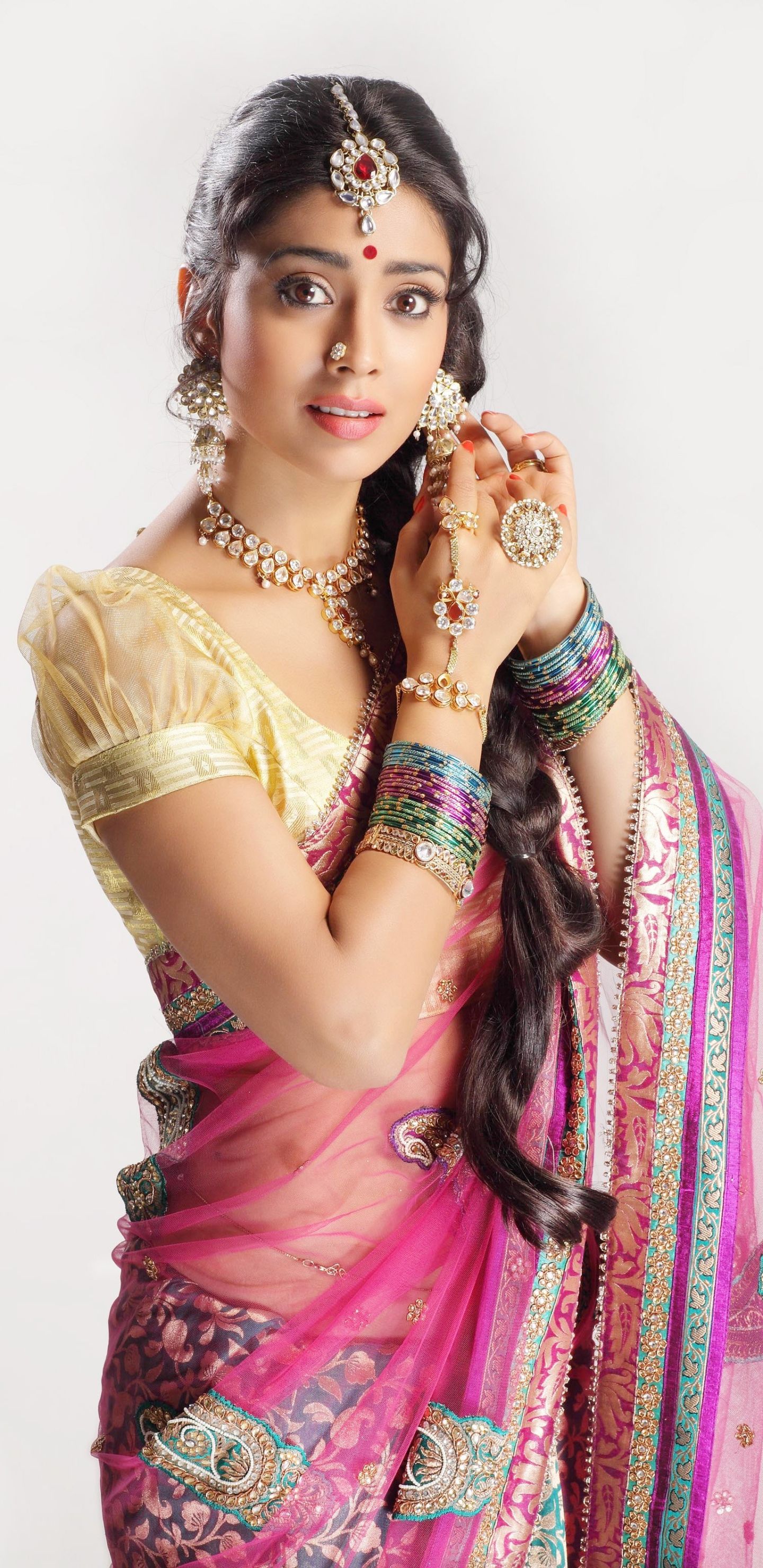 Shriya Saran HD Phone Wallpapers - Wallpaper Cave