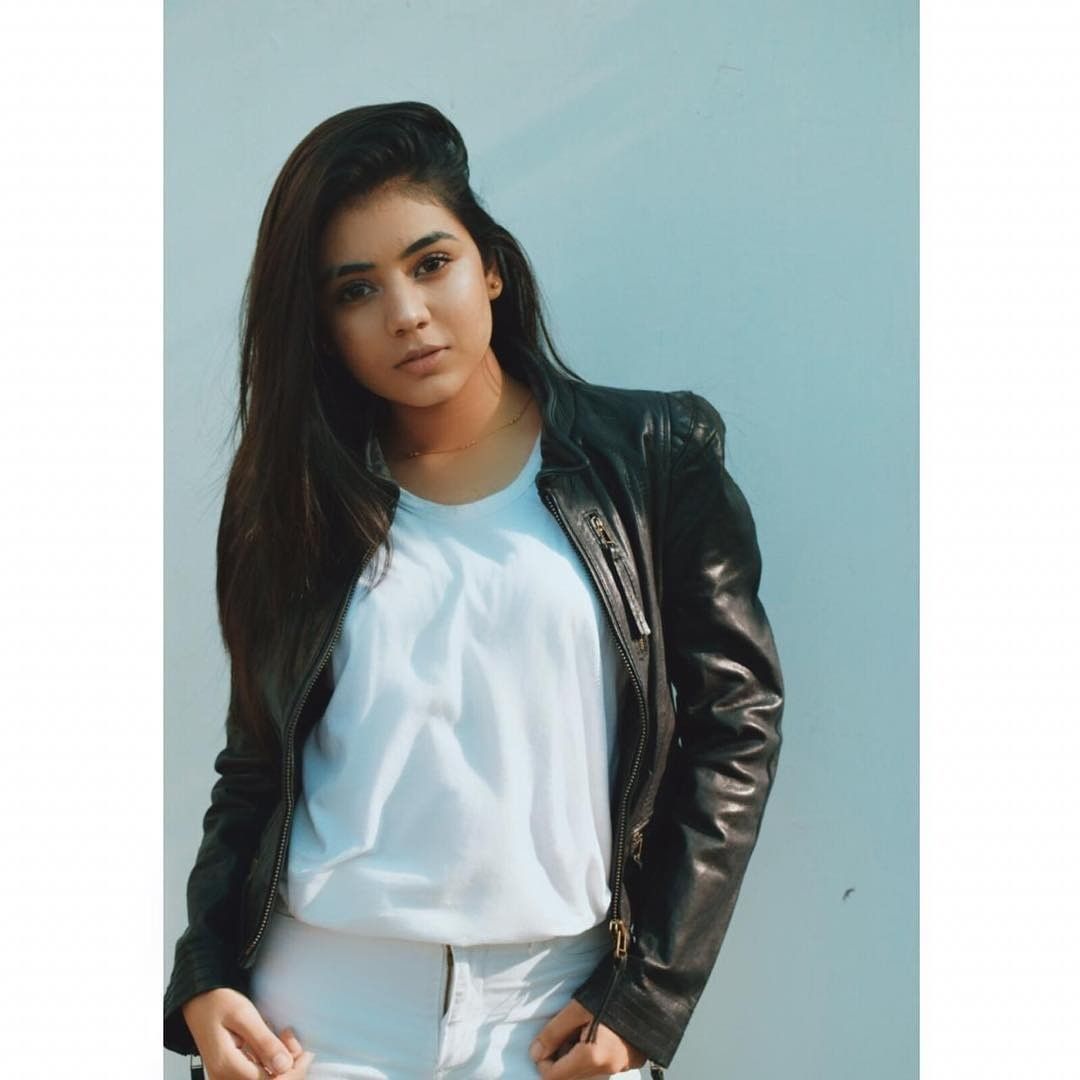 Areeka Haq Wallpapers - Wallpaper Cave