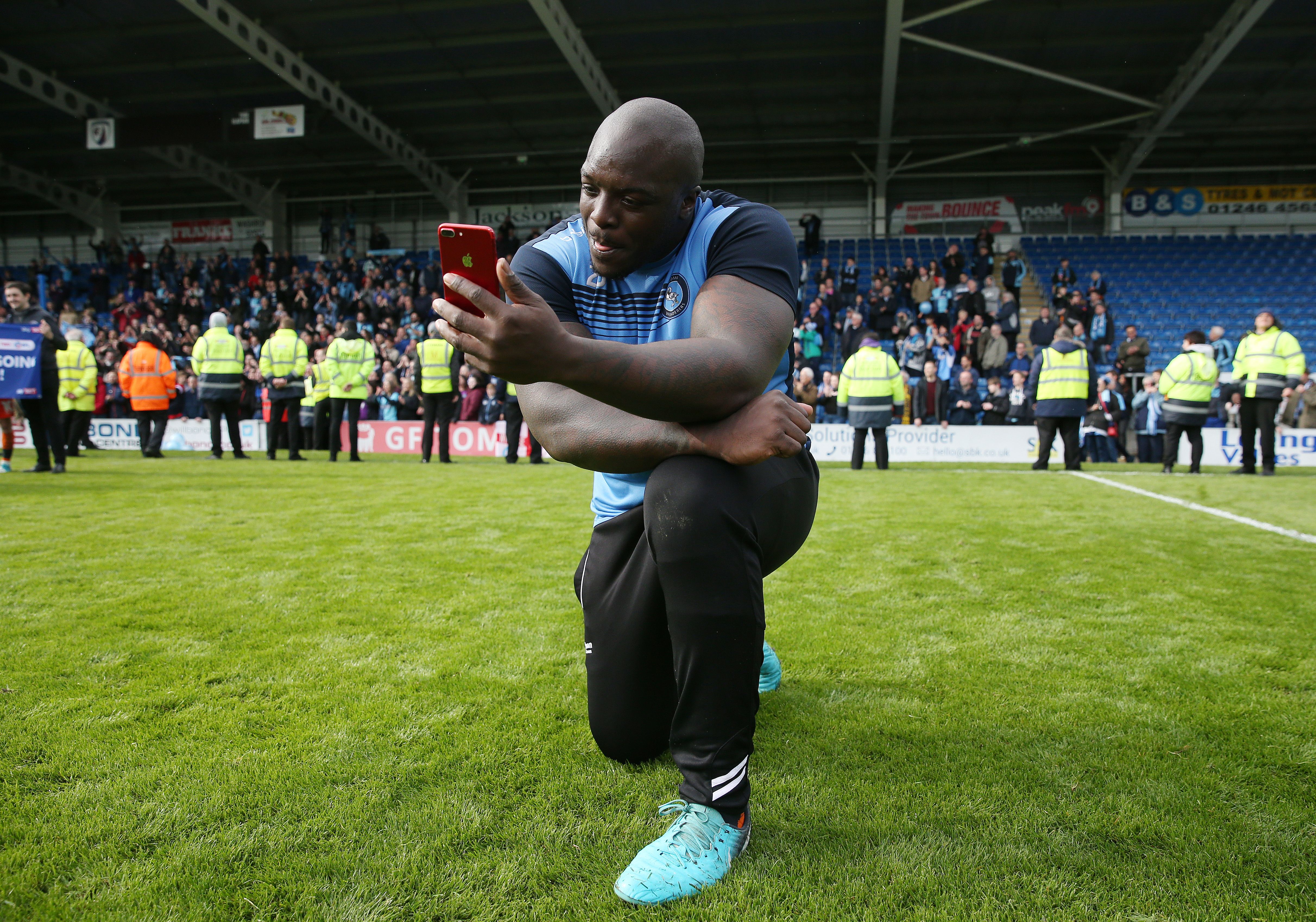 Adebayo Akinfenwa Wallpapers - Wallpaper Cave