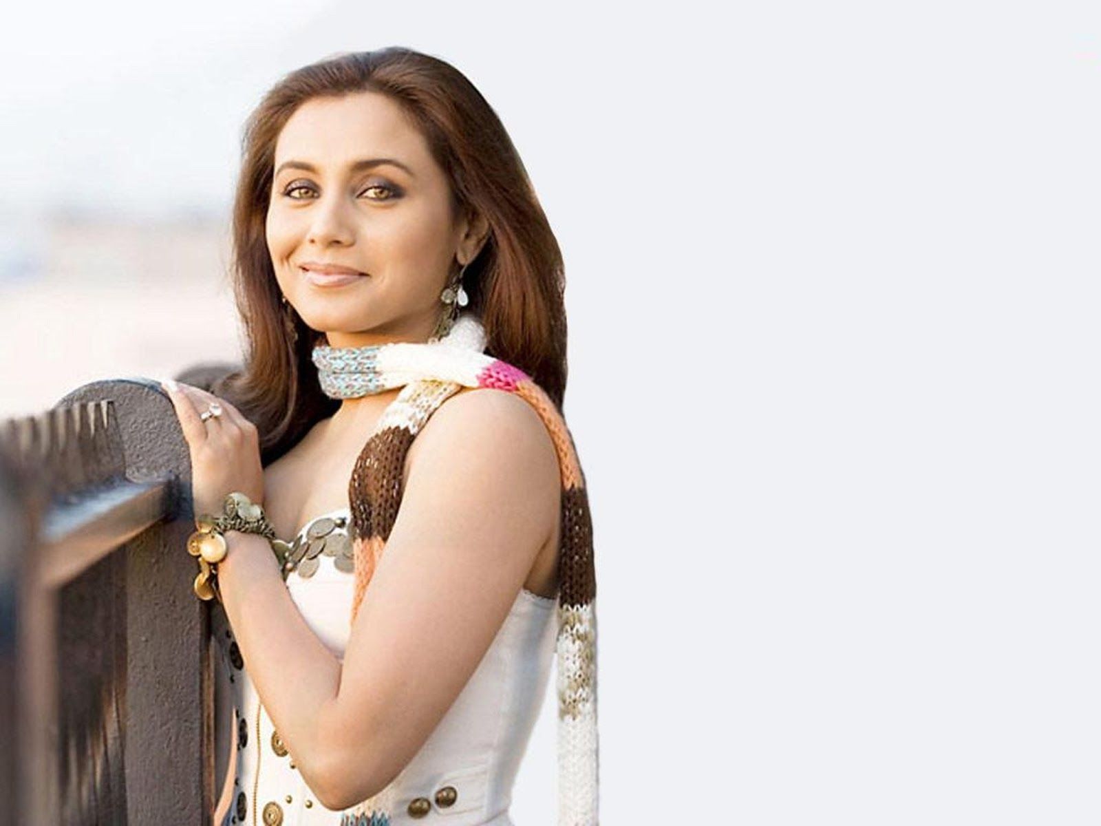 Rani Mukherji Desktop Wallpapers - Wallpaper Cave