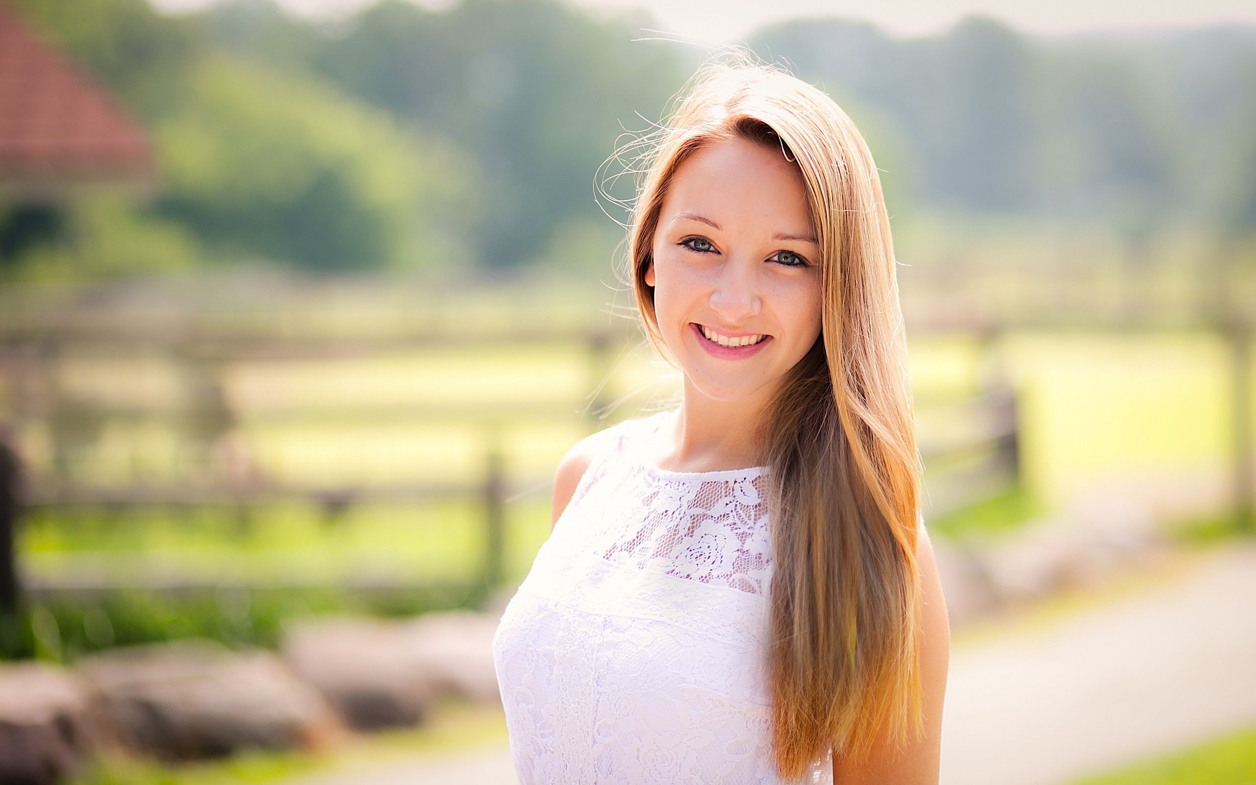 Smiling Women Wallpapers - Wallpaper Cave