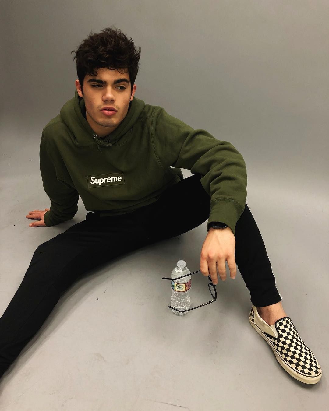 Emery Kelly Wallpapers - Wallpaper Cave Emery Kelly Wallpapers - Wallpaper Cave