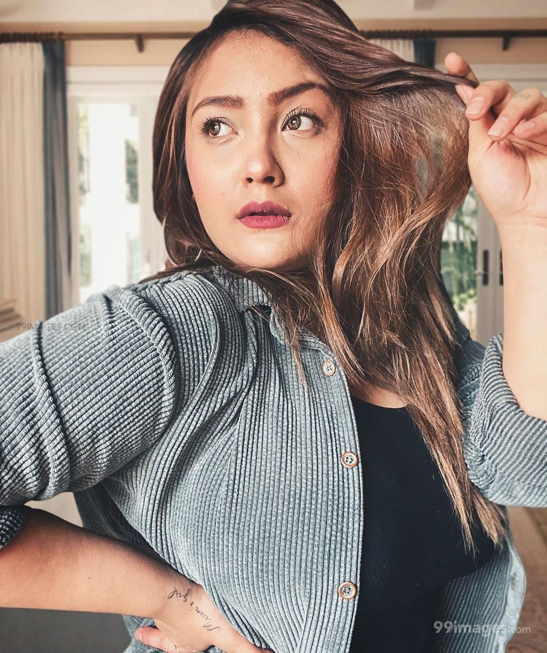 Aashika Bhatia Wallpapers - Wallpaper Cave