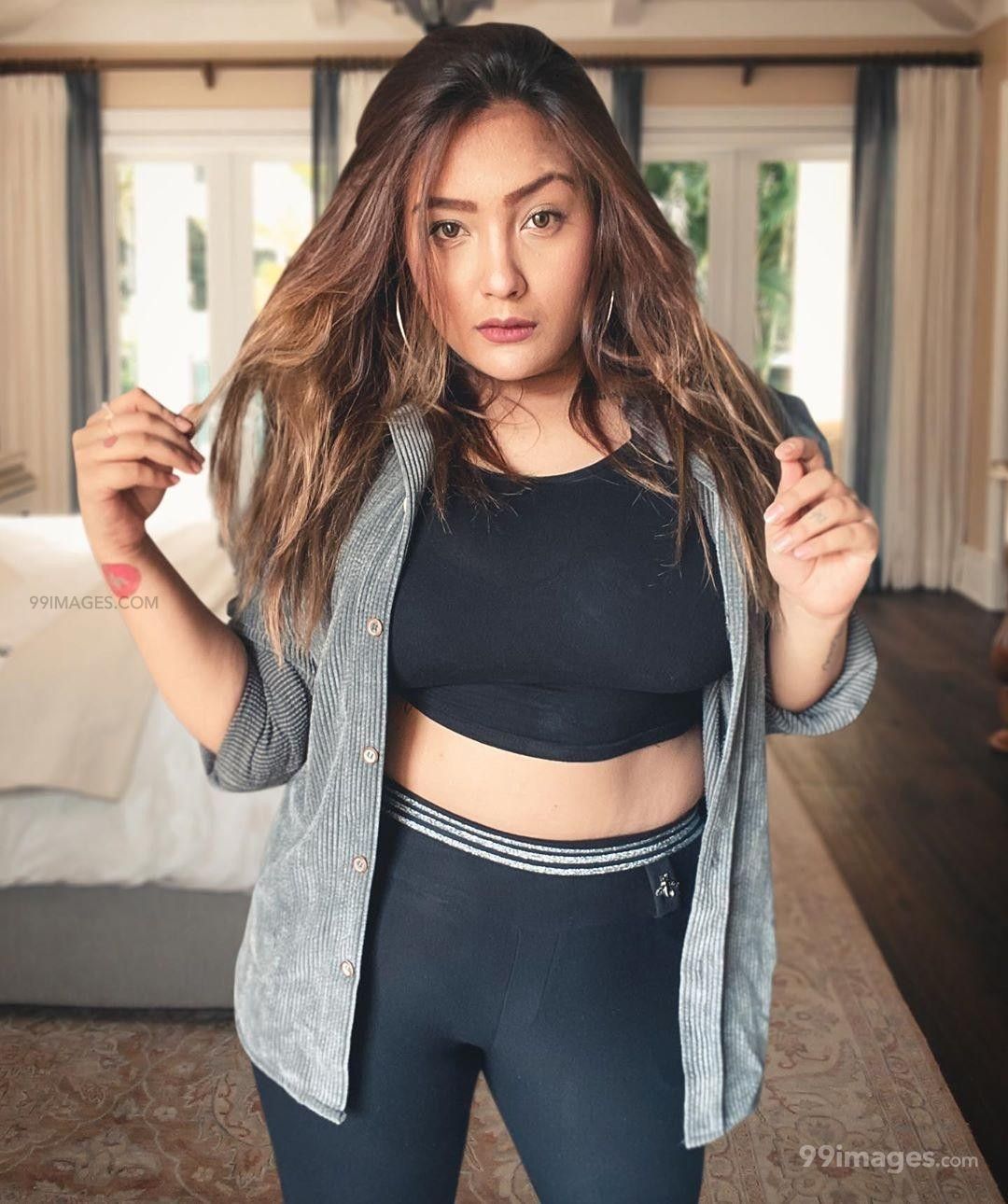 Aashika Bhatia Wallpapers - Wallpaper Cave