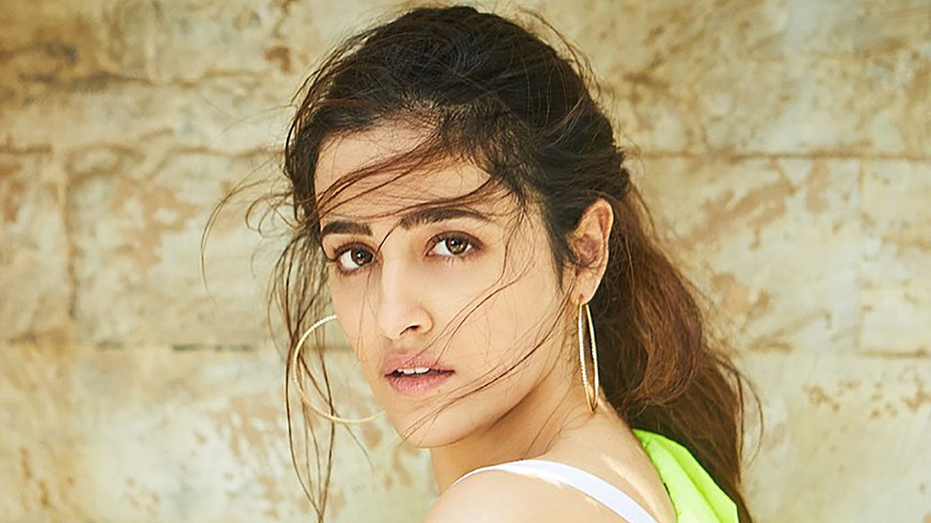 Nupur Sanon Wallpapers - Wallpaper Cave