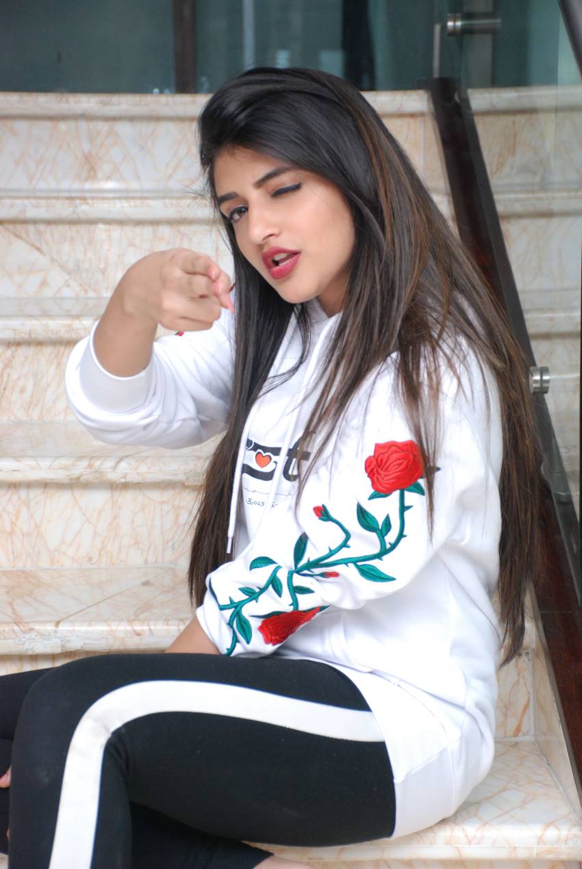 Sreeleela Wallpapers - Wallpaper Cave