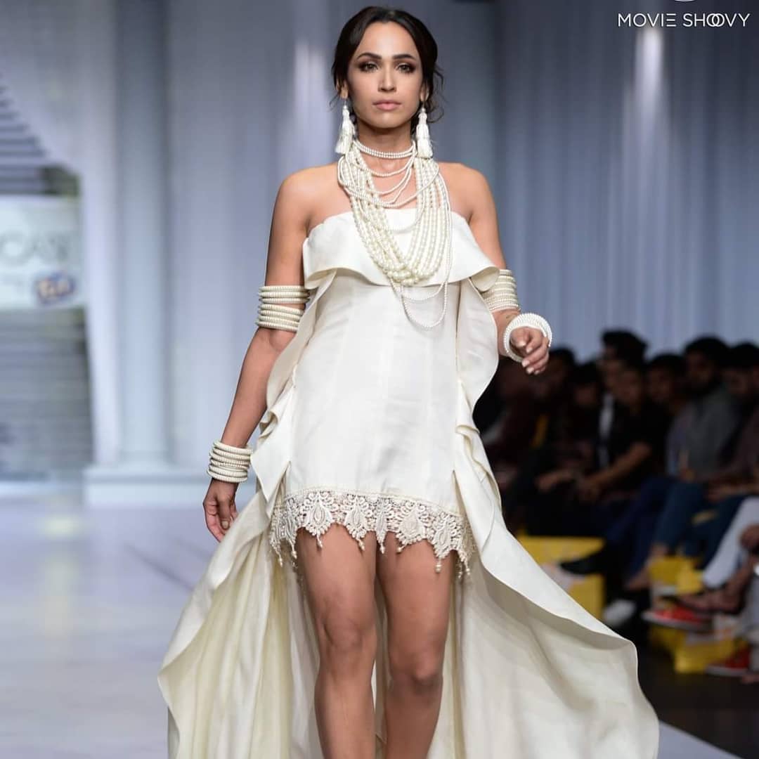 Women Model On Ramp Wallpapers - Wallpaper Cave