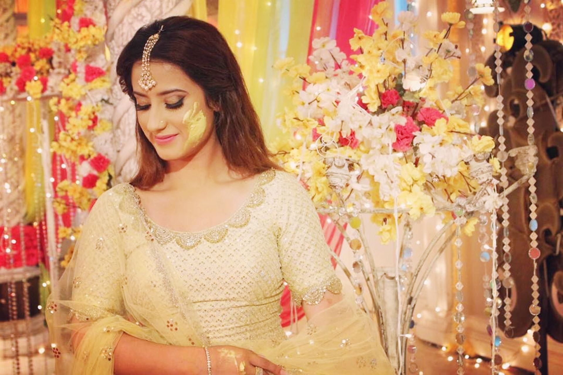 Aalisha Panwar Wallpapers - Wallpaper Cave