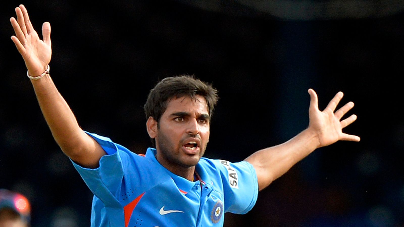 Bhuvneshwar Kumar Wallpapers - Wallpaper Cave