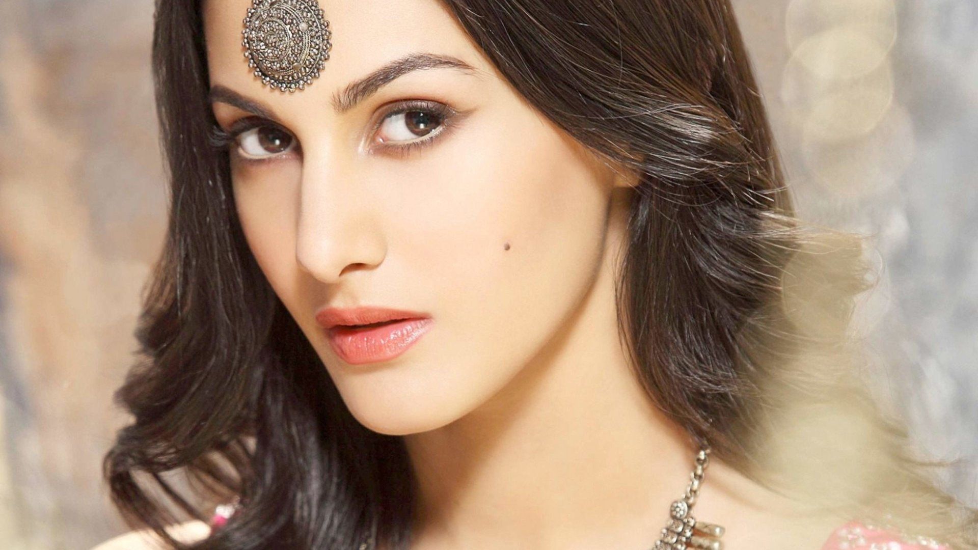 Amyra Dastur HD Wallpapers - Wallpaper Cave
