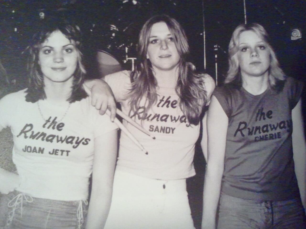 The Runaways Cherry Bomb Wallpapers - Wallpaper Cave