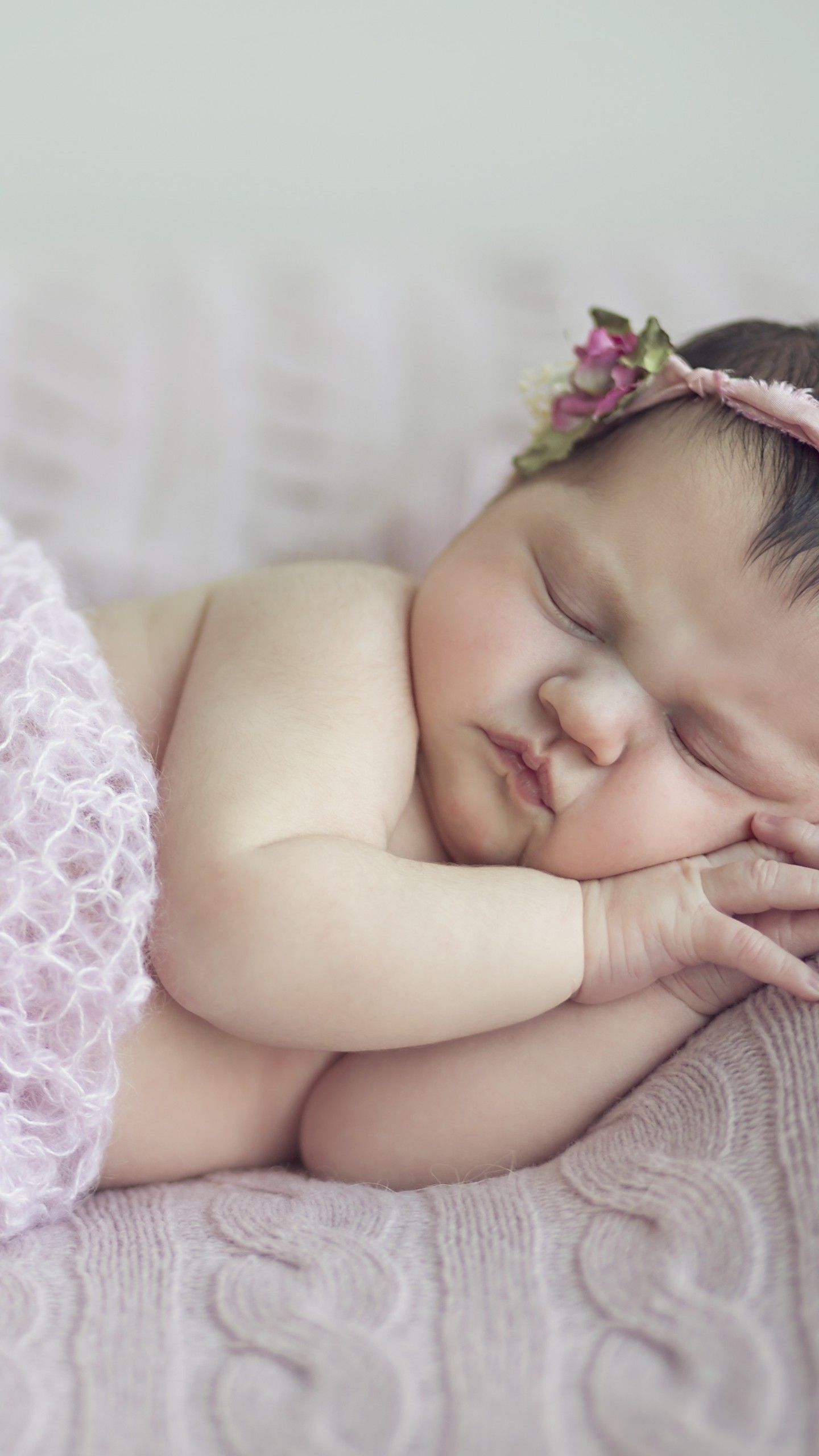 Girl Sleeping Phone Wallpapers - Wallpaper Cave