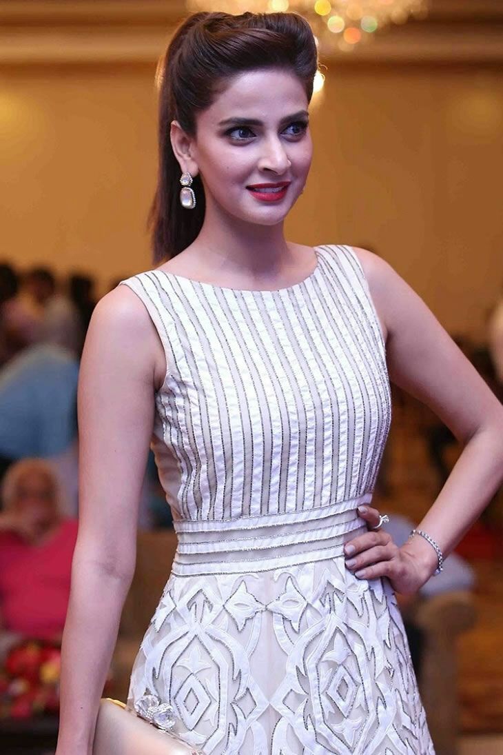 Saba Qamar Wallpapers - Wallpaper Cave