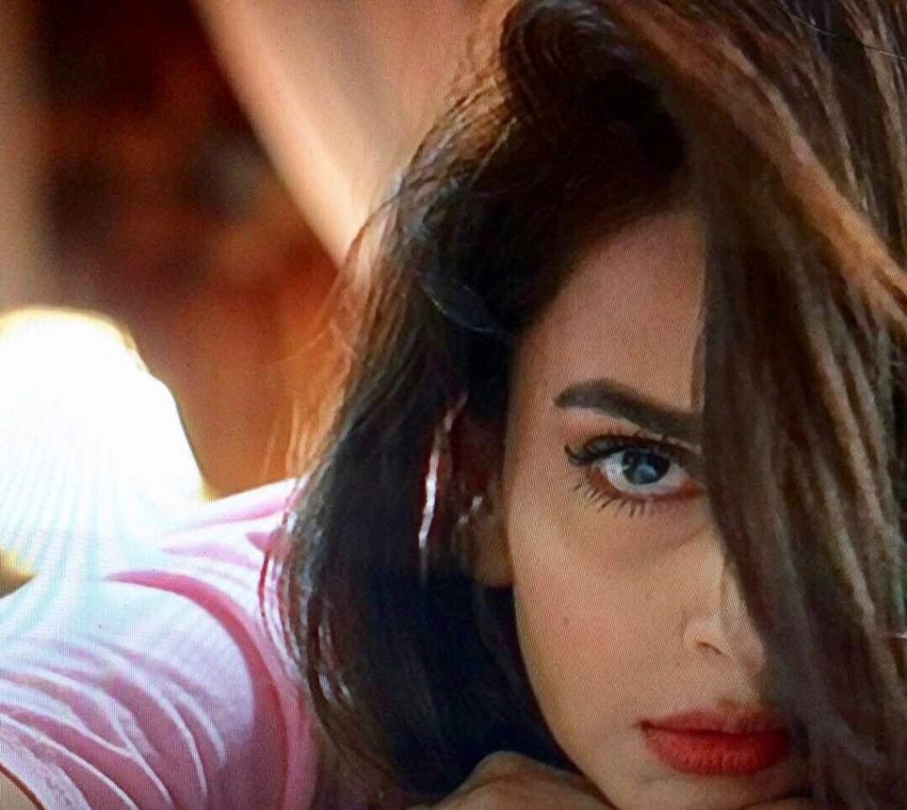 Saba Qamar Wallpapers - Wallpaper Cave