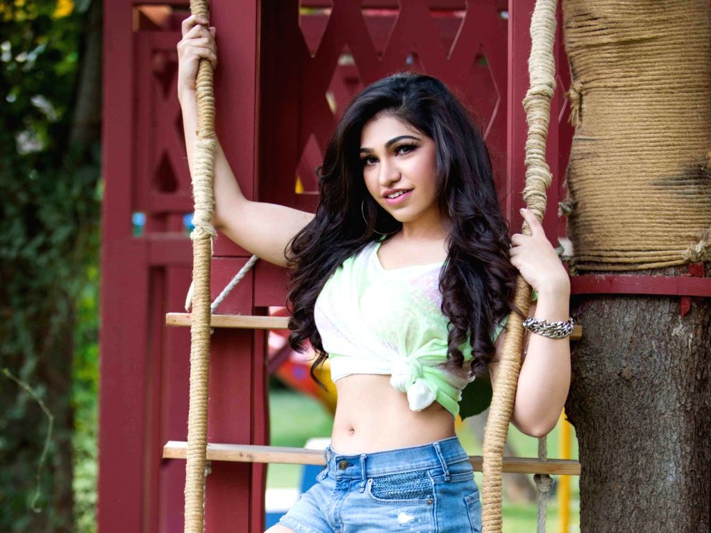 Tulsi Kumar Wallpapers - Wallpaper Cave