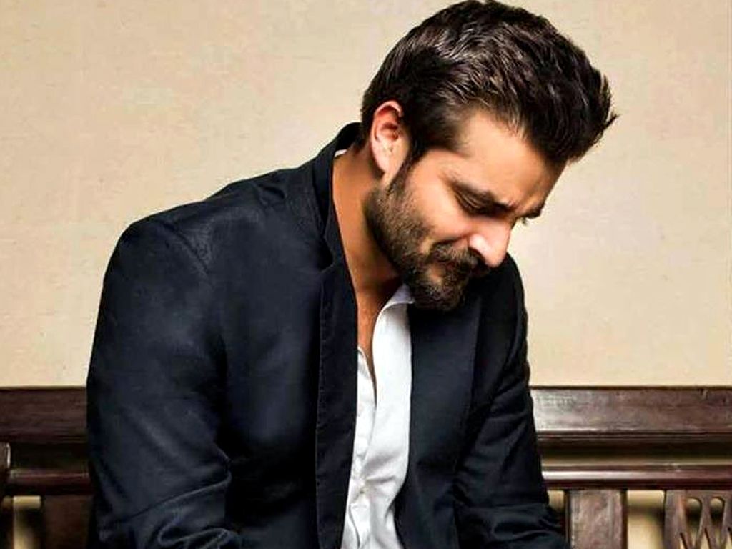 Hamza Ali Abbasi Wallpapers - Wallpaper Cave