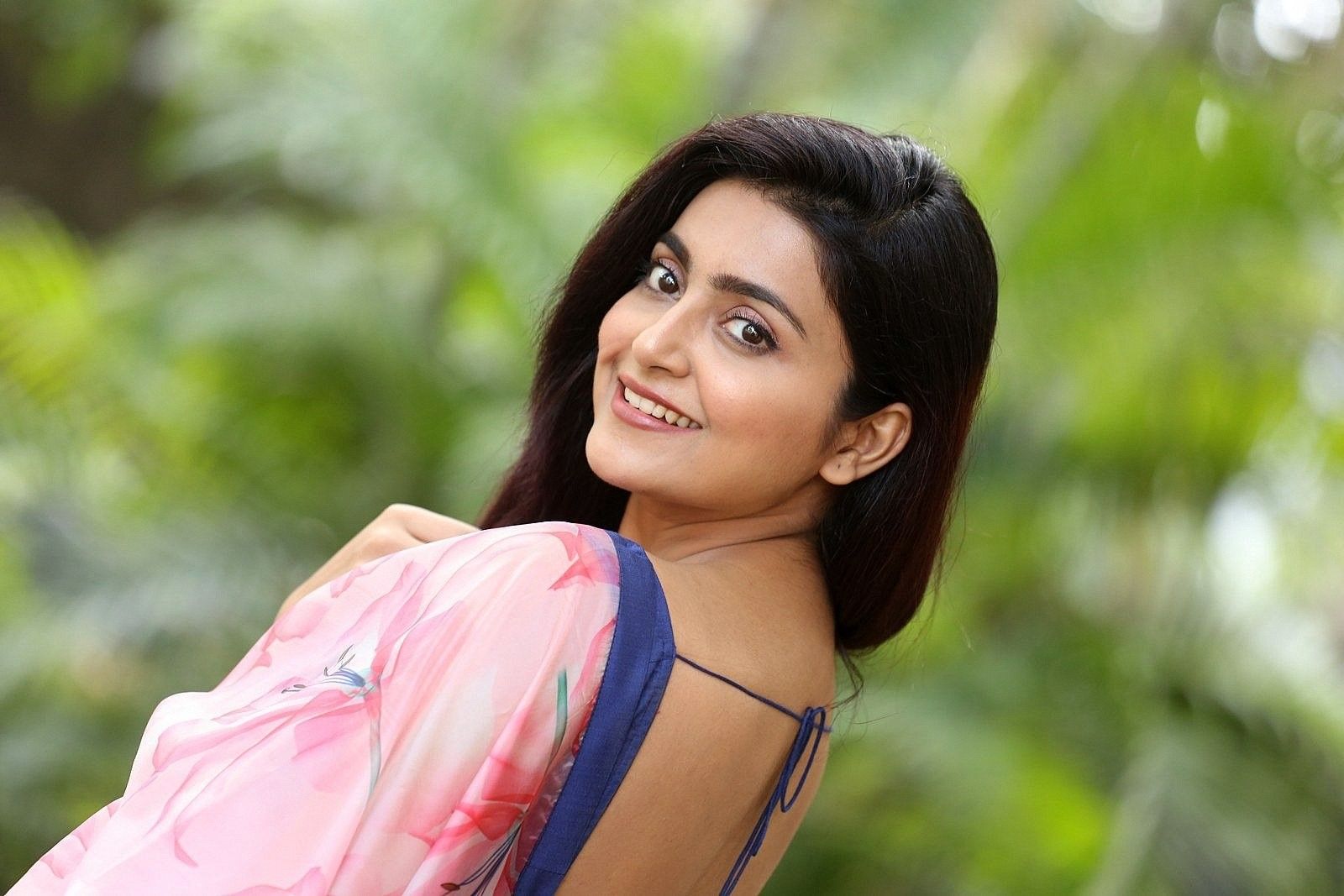 Avantika Mishra Wallpapers - Wallpaper Cave