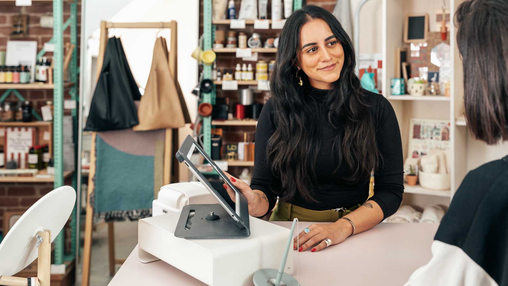 Millennial Women Wallpapers - Wallpaper Cave