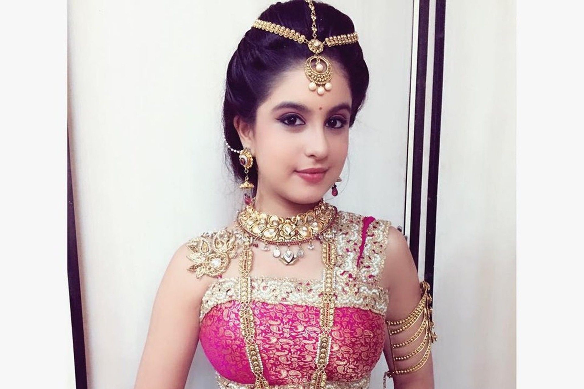 Tunisha Sharma Wallpapers - Wallpaper Cave