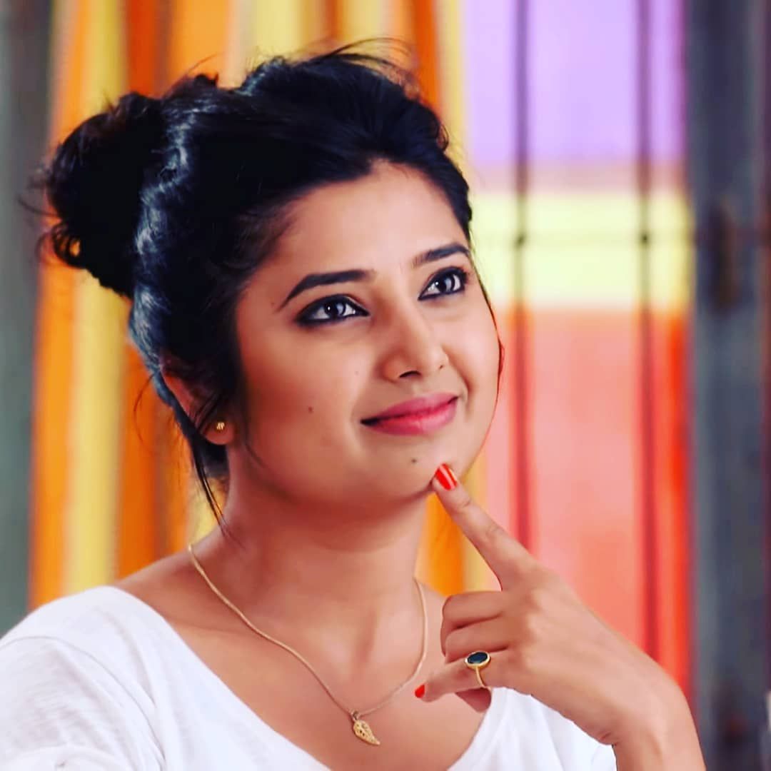 Prajakta Mali Face Close Up Wallpapers - Wallpaper Cave