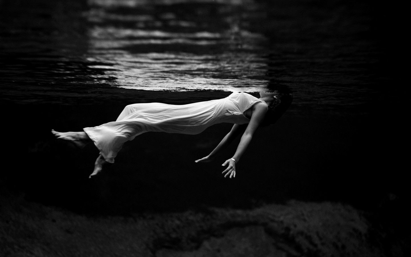 Women Weeping Wallpapers - Wallpaper Cave