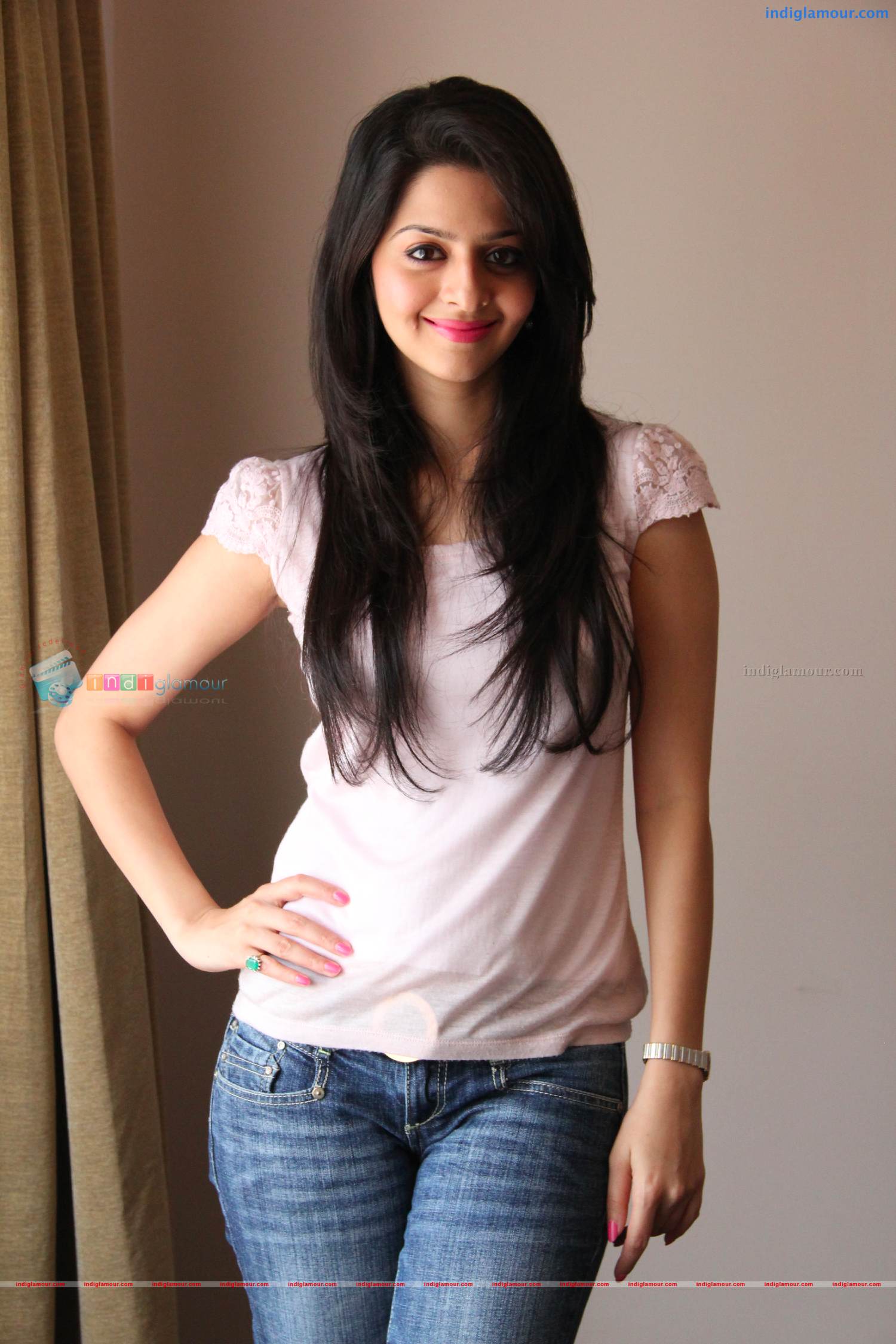 Vedhika Kumar Wallpapers - Wallpaper Cave