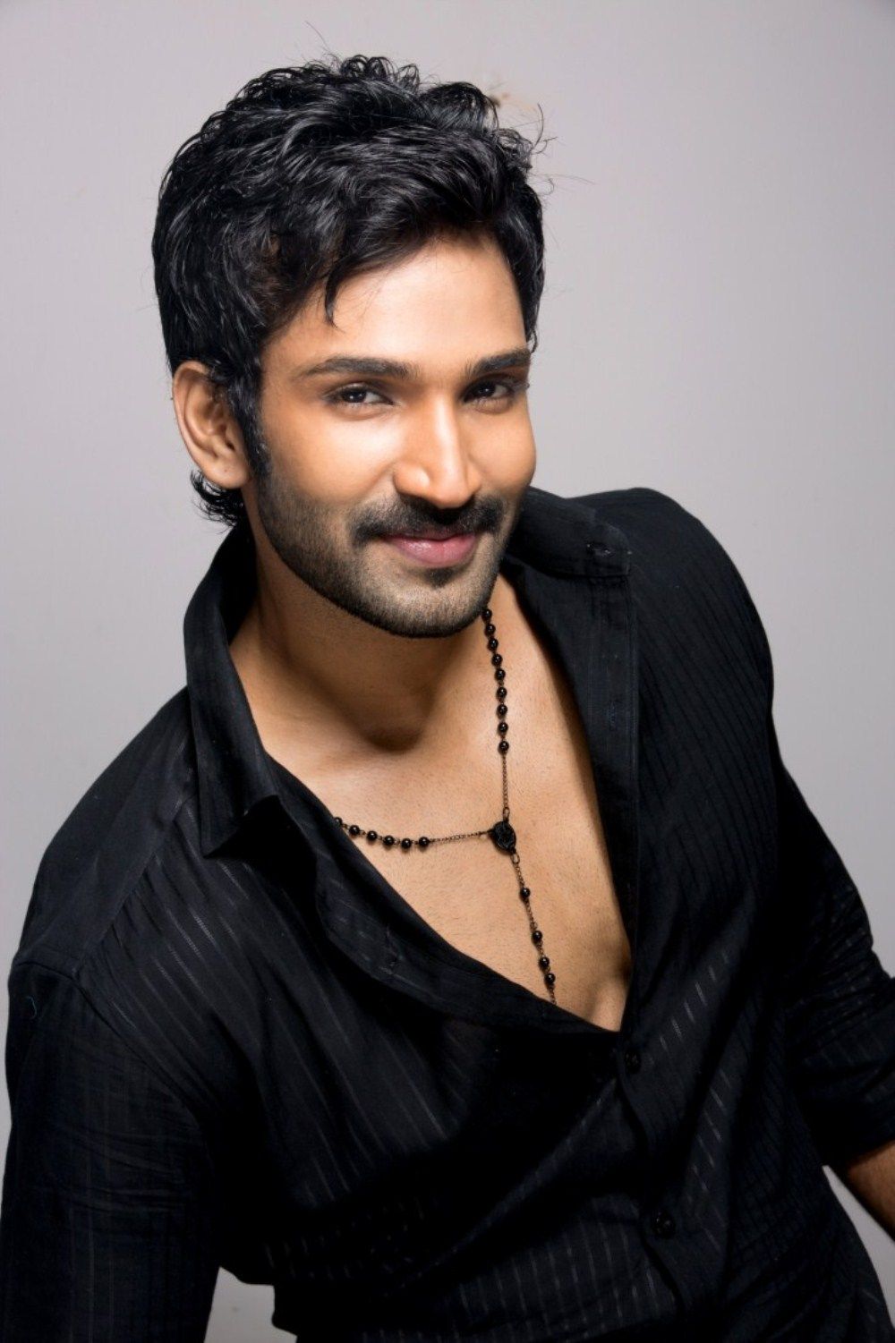 Aadhi Wallpapers - Wallpaper Cave