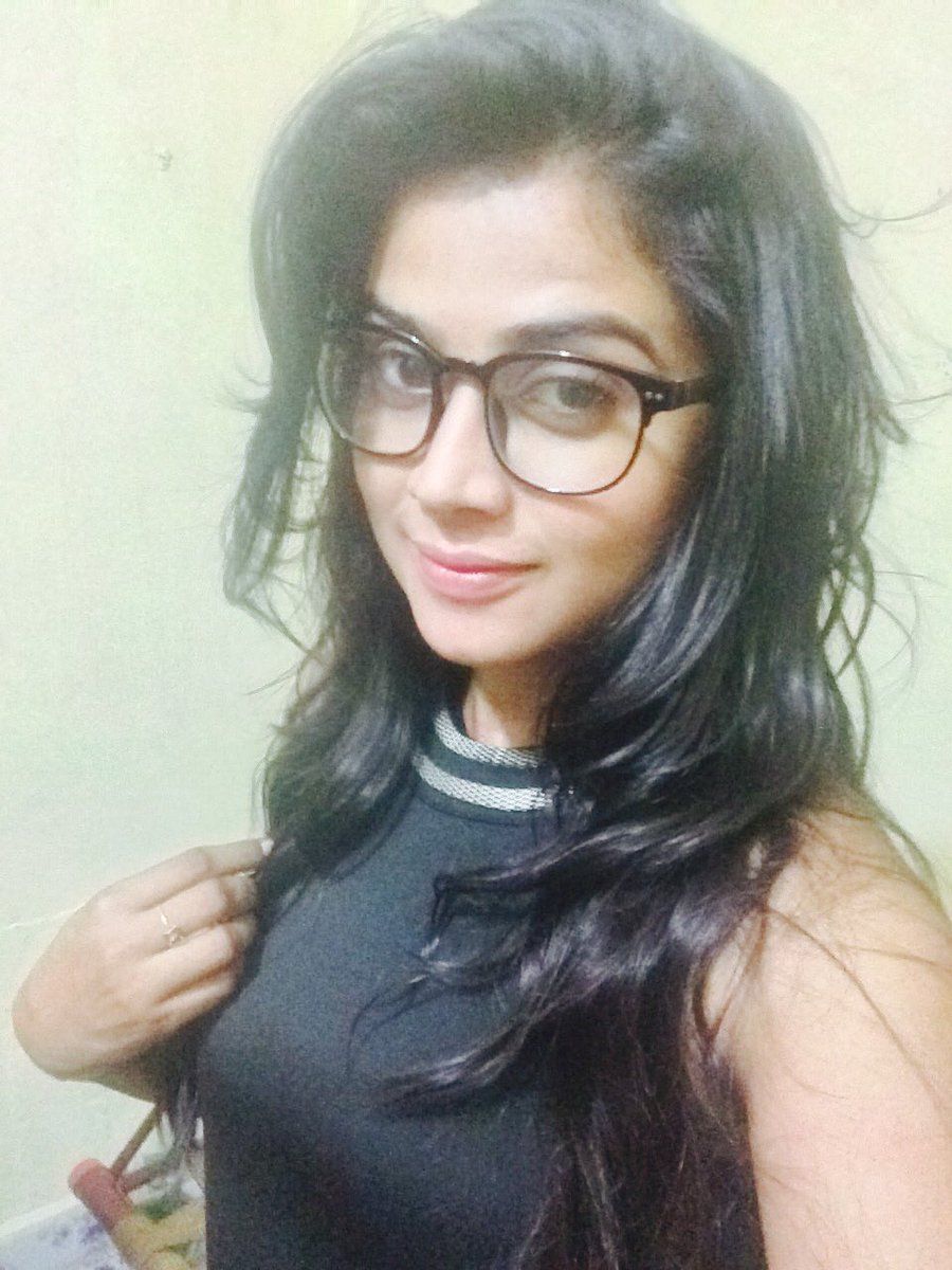 Sri Pallavi Wallpapers - Wallpaper Cave