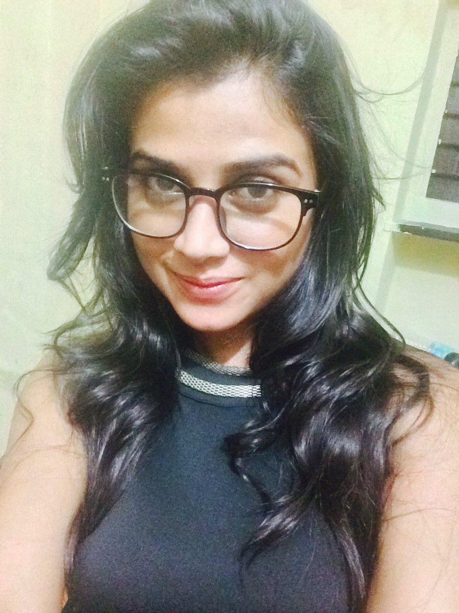 Sri Pallavi Wallpapers - Wallpaper Cave