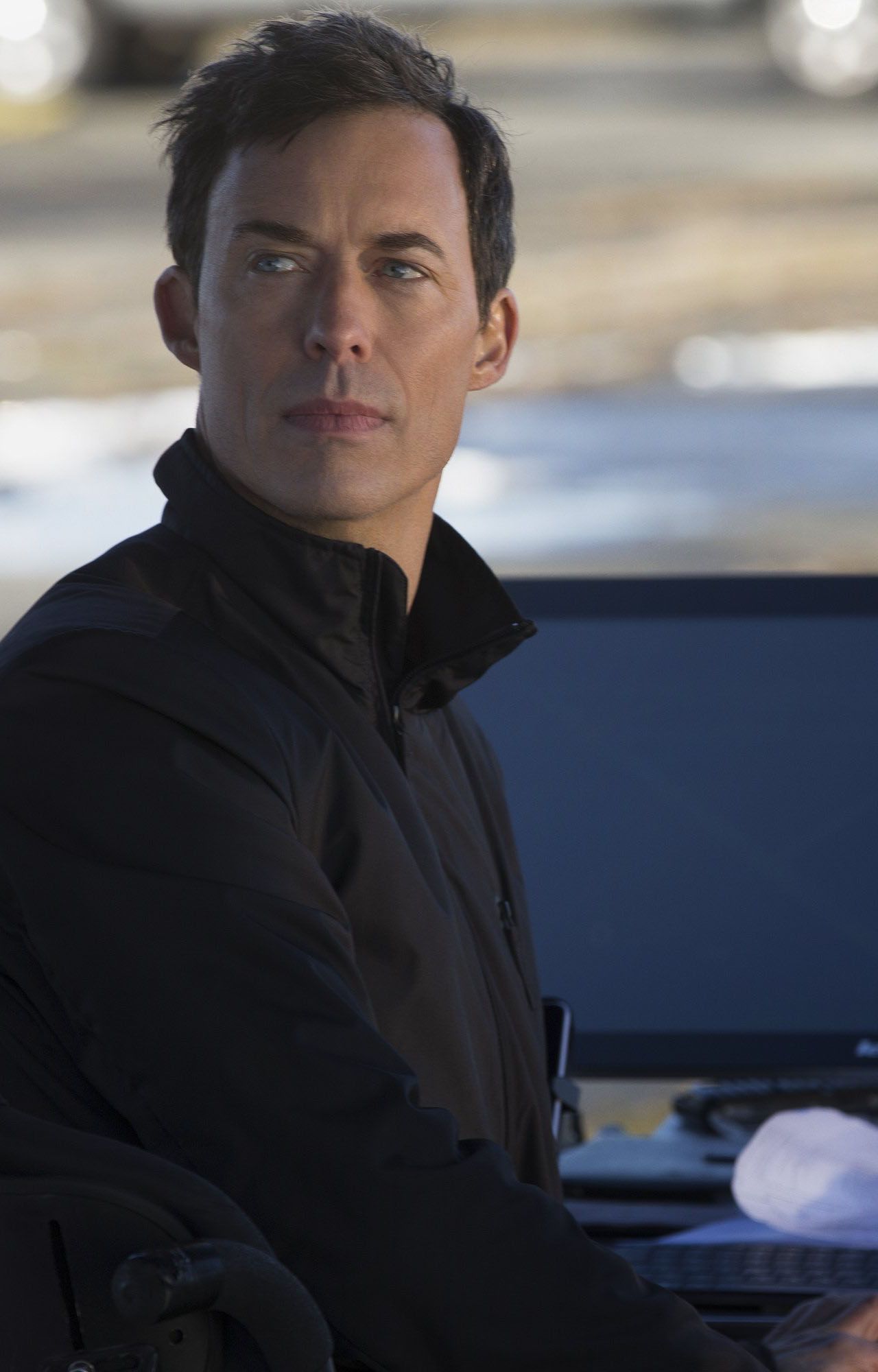 Harrison Wells Wallpapers - Wallpaper Cave