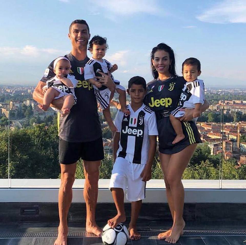 Ronaldo Family Wallpapers Wallpaper Cave