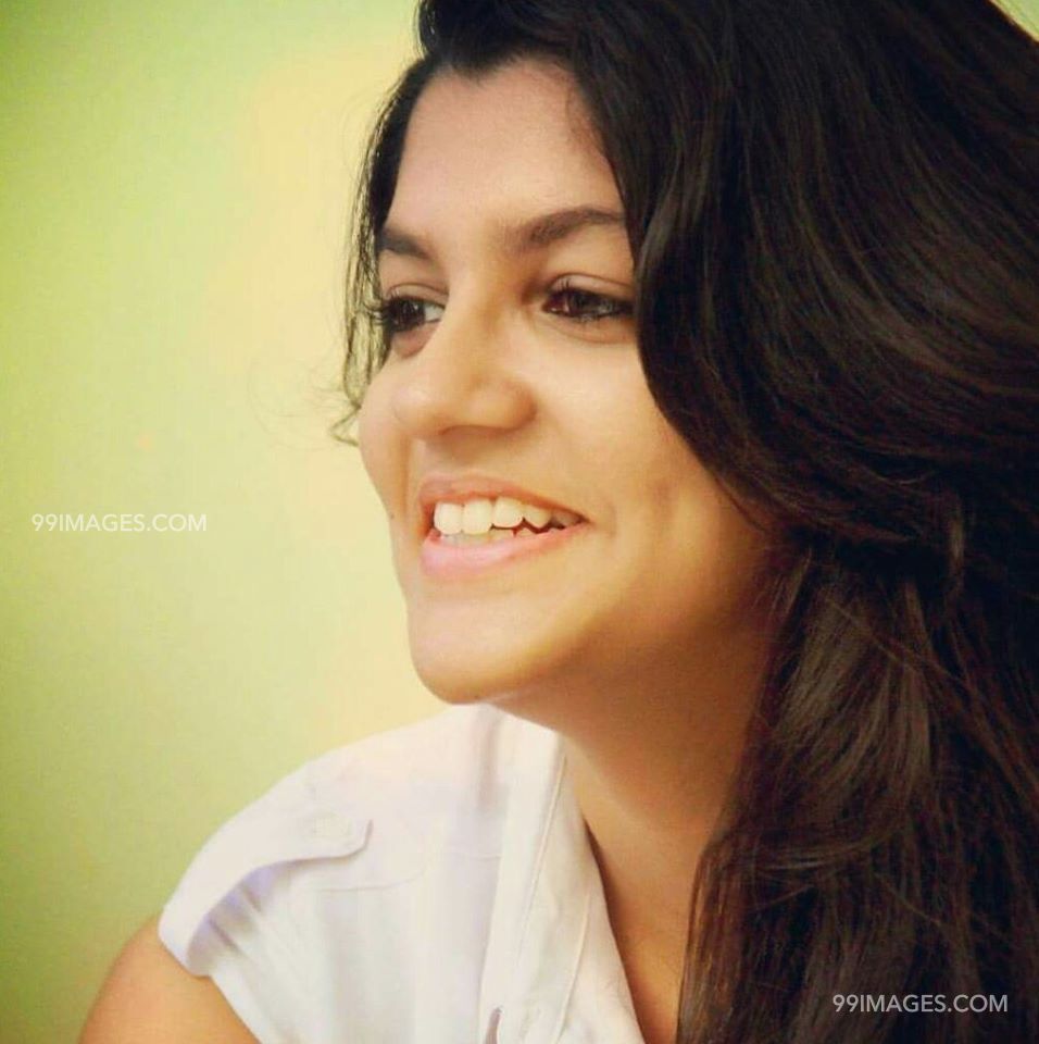 Aparna Balamurali Wallpapers - Wallpaper Cave