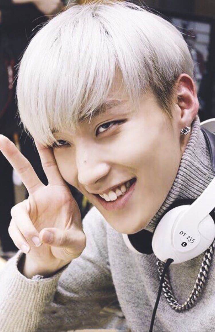 B.A.P. Skydive Moon Jongup Wallpapers - Wallpaper Cave