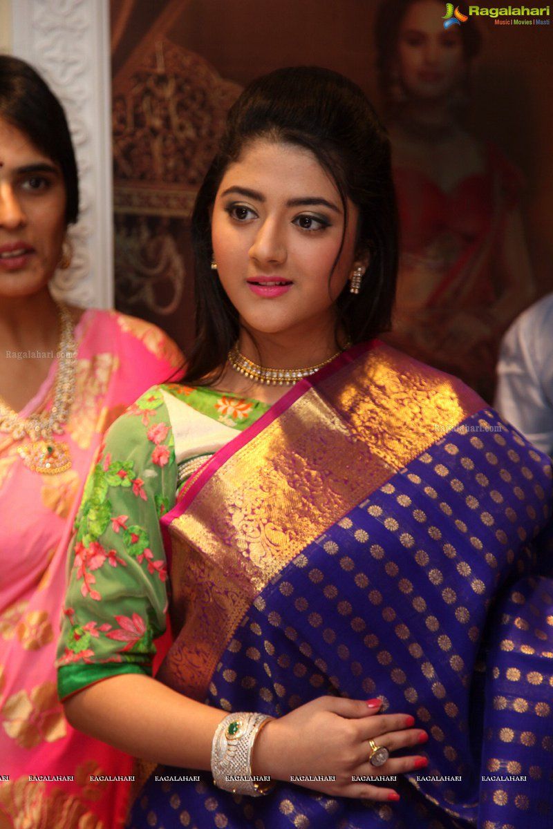 Shriya Sharma Wallpapers - Wallpaper Cave