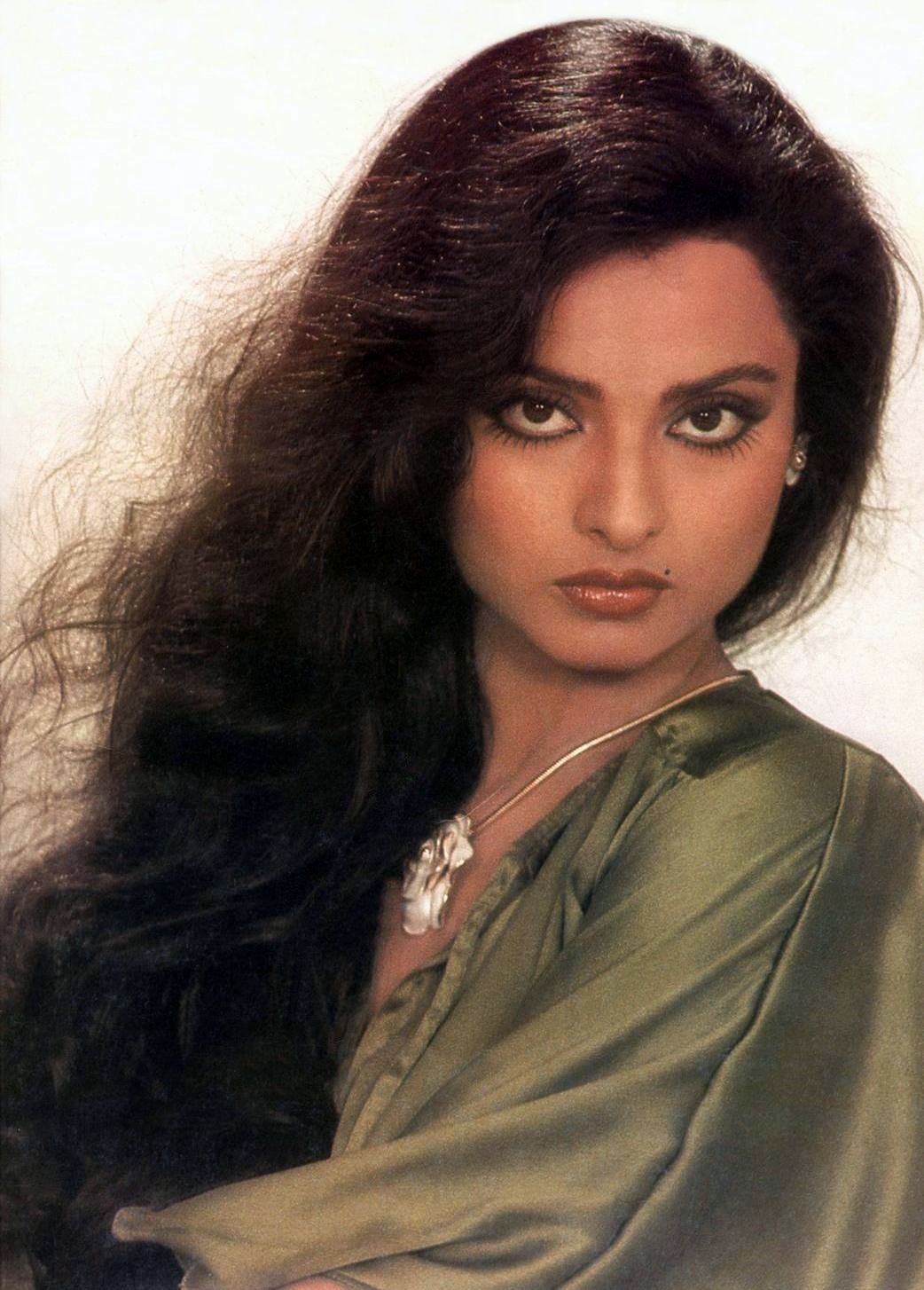 Bollywood Old Actress Wallpapers Wallpaper Cave Bollywood Old Actress Wallpapers Wallpaper Cave