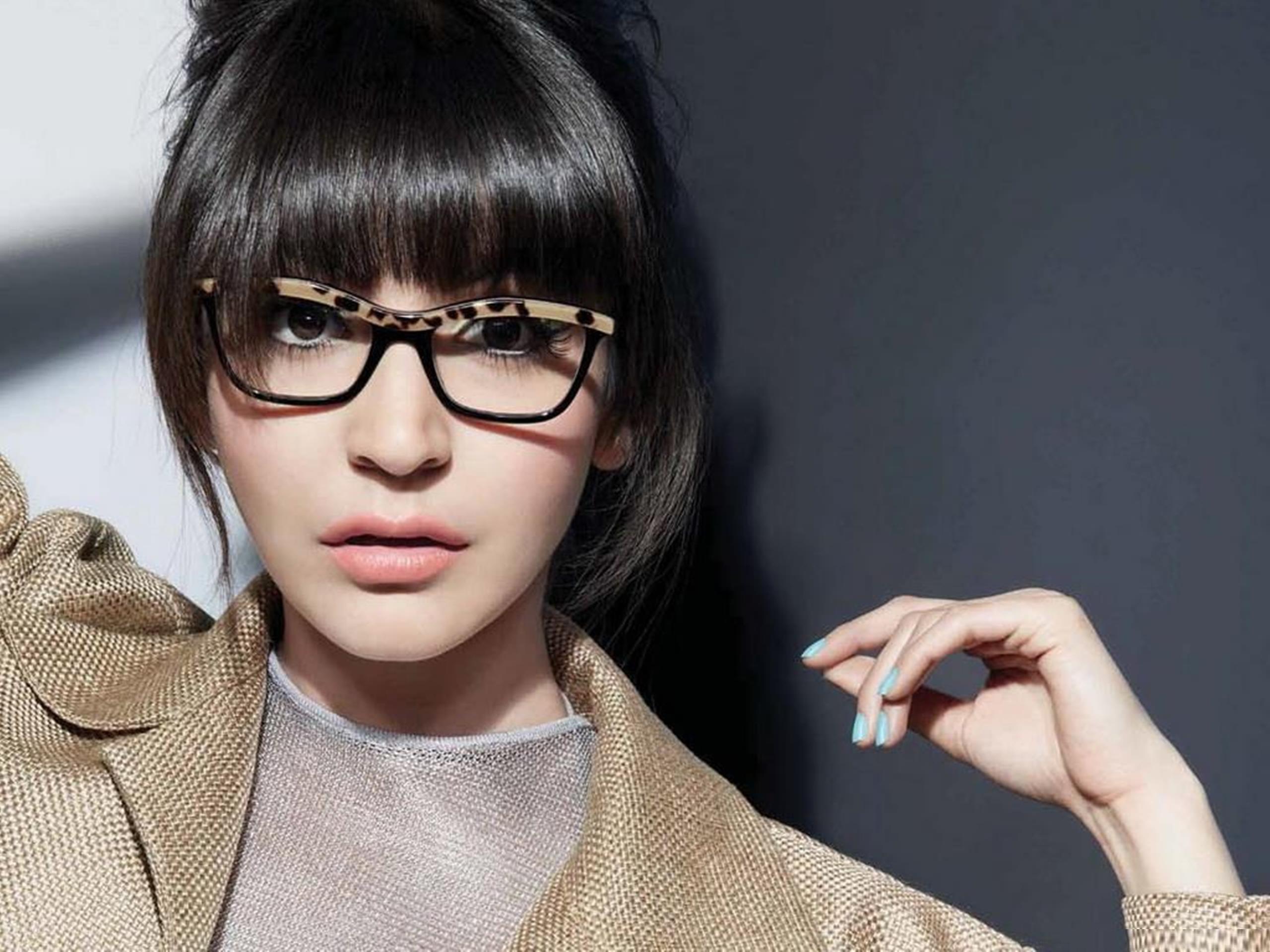 Girl Wearing Glasses Wallpapers Wallpaper Cave
