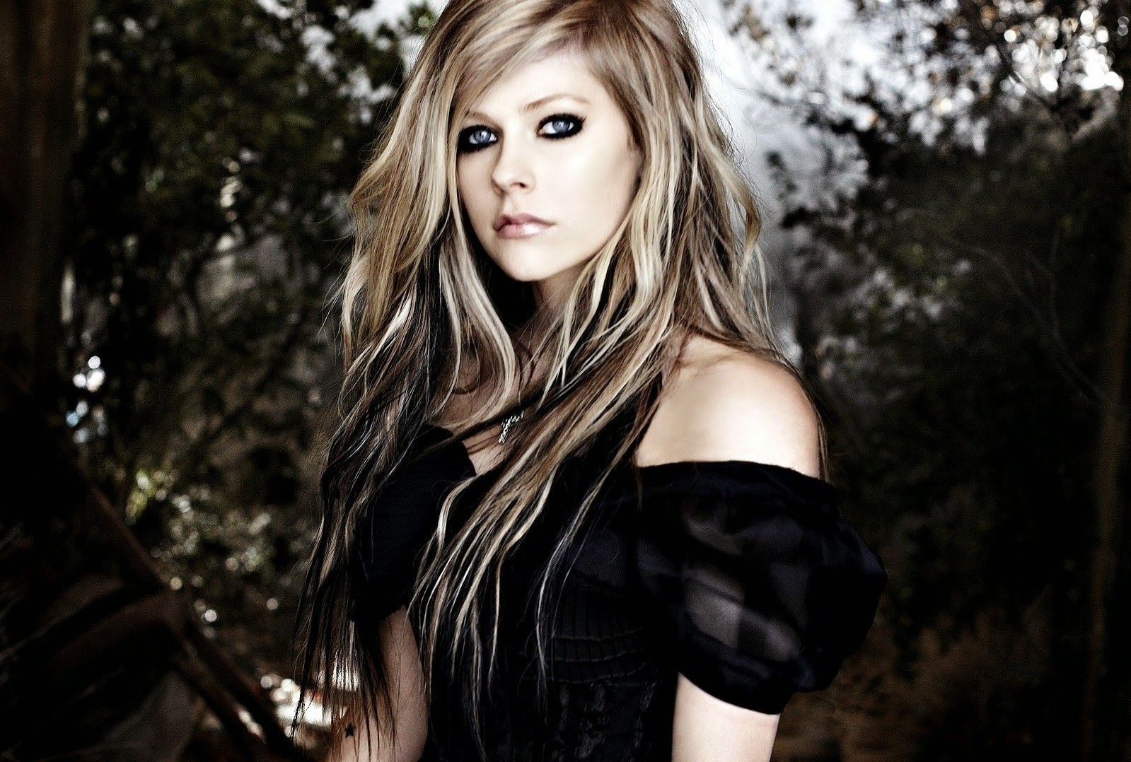 Avril Lavigne Complicated Wallpapers - Wallpaper Cave