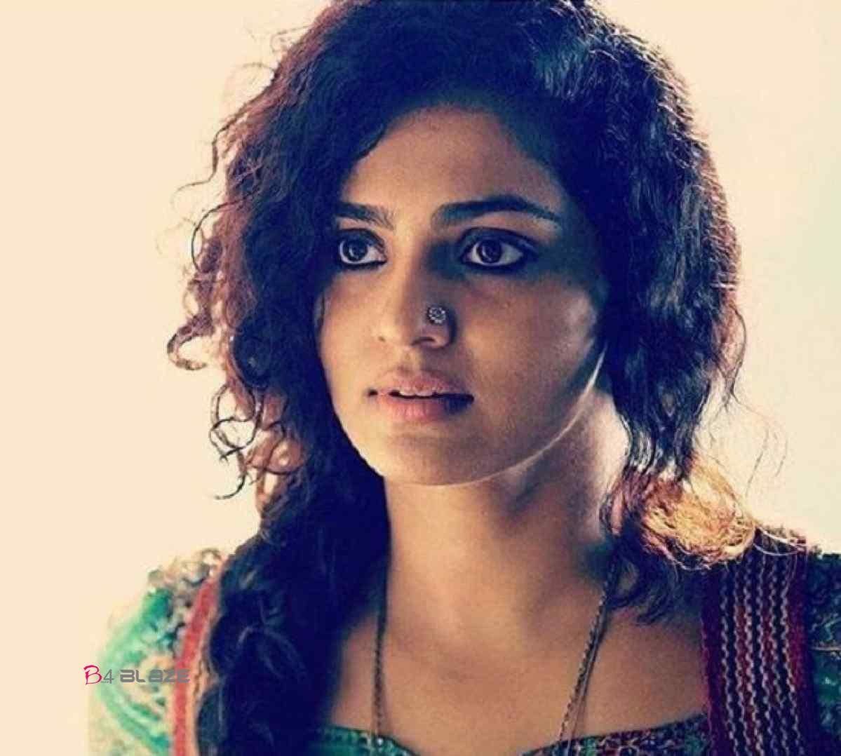 Parvathi Menon Wallpapers - Wallpaper Cave