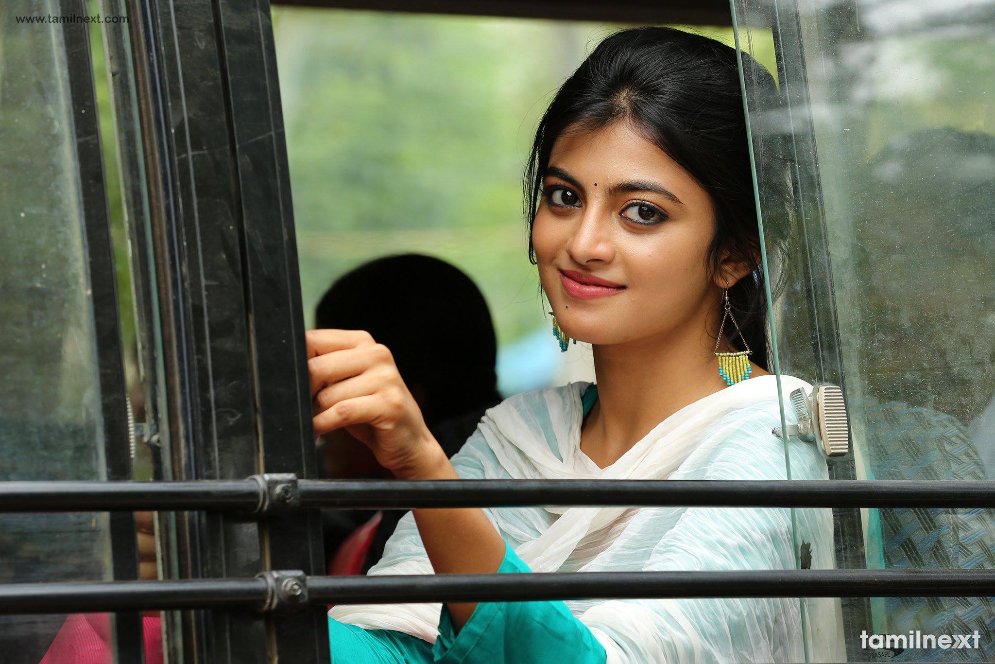 Kayal Anandhi Wallpapers - Wallpaper Cave