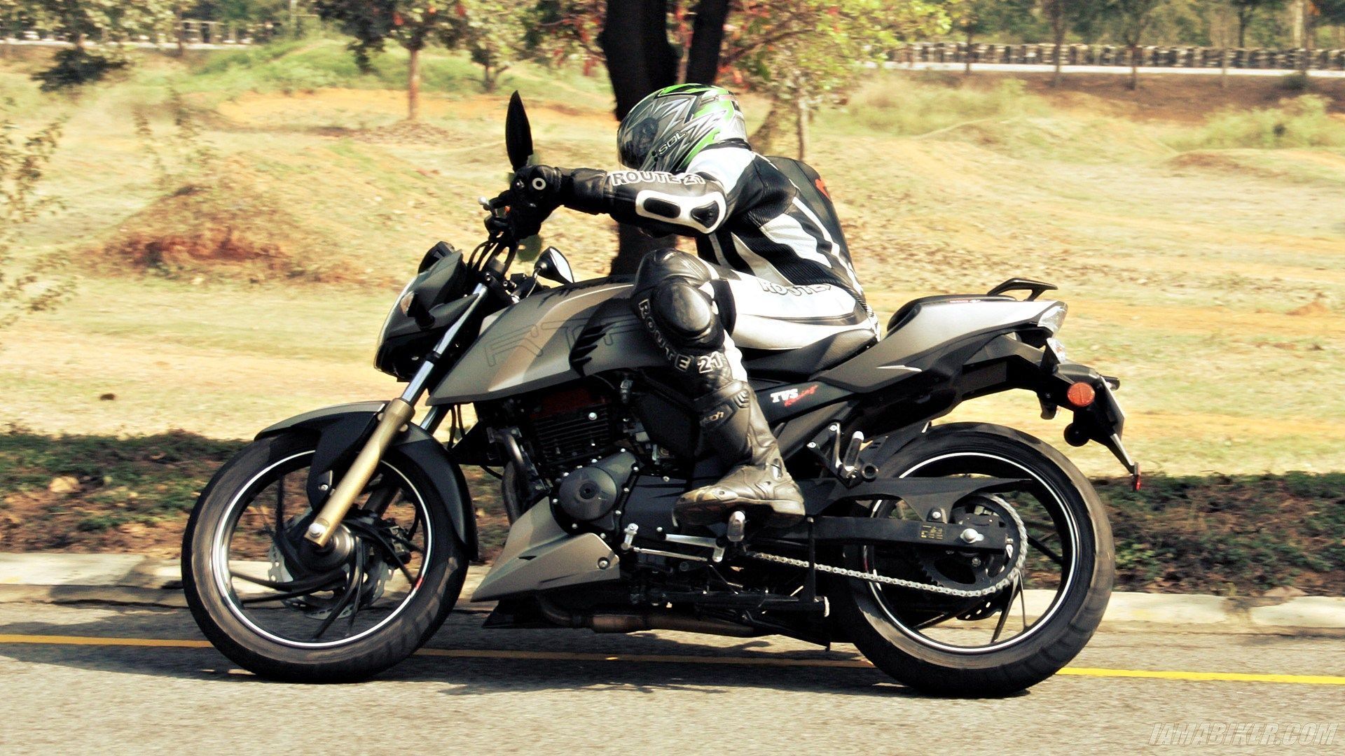 Apache 160 Yellow Wallpapers - Wallpaper Cave