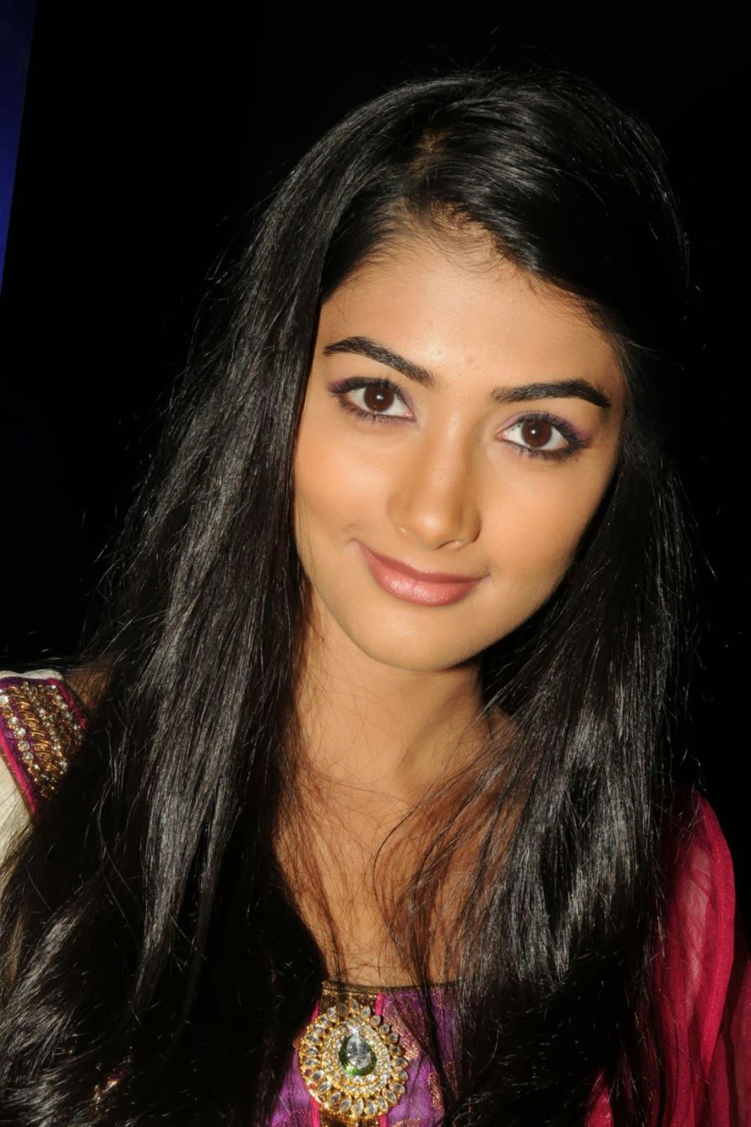 Tina Dutta Wallpapers - Wallpaper Cave