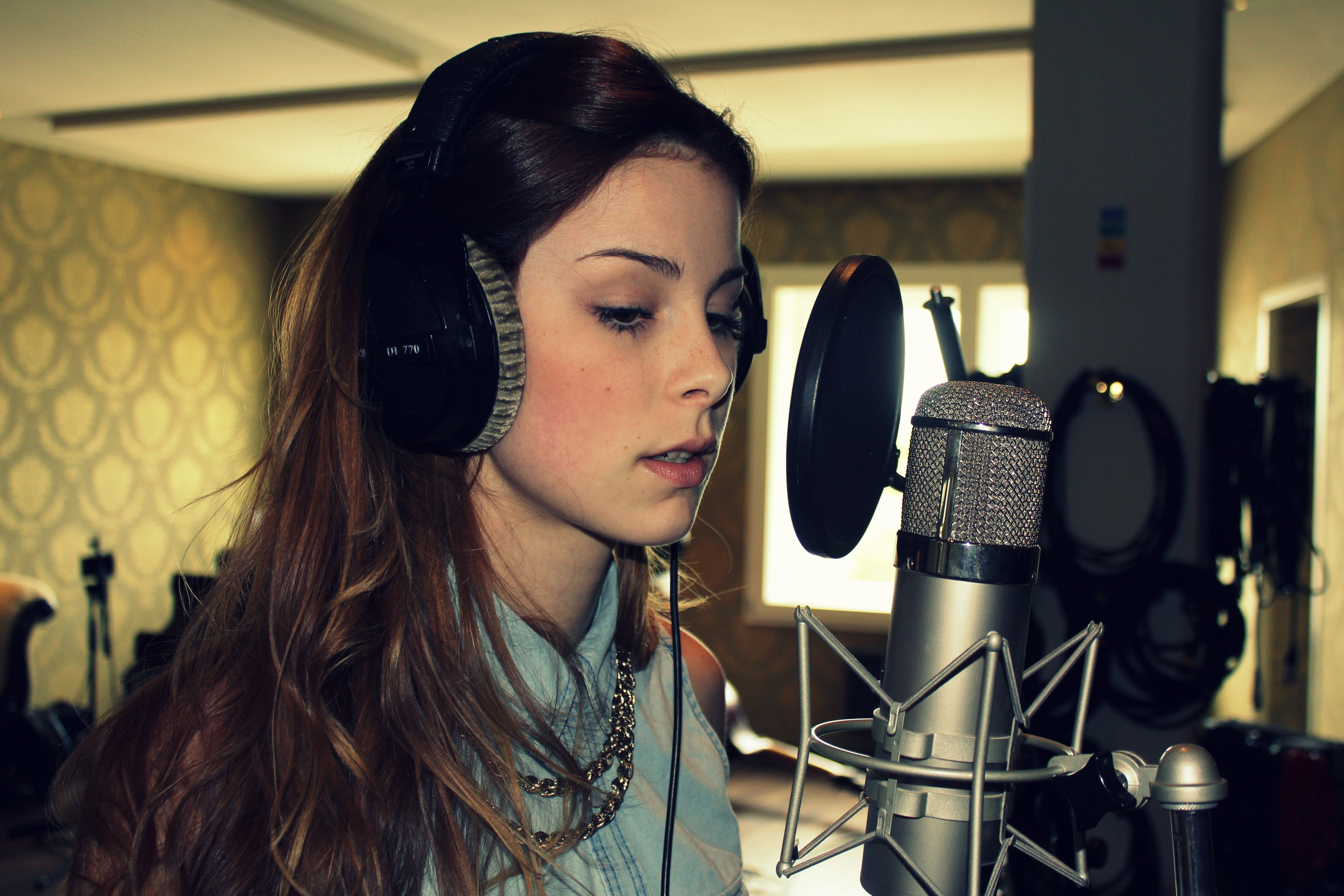 Singers Women Wallpapers - Wallpaper Cave