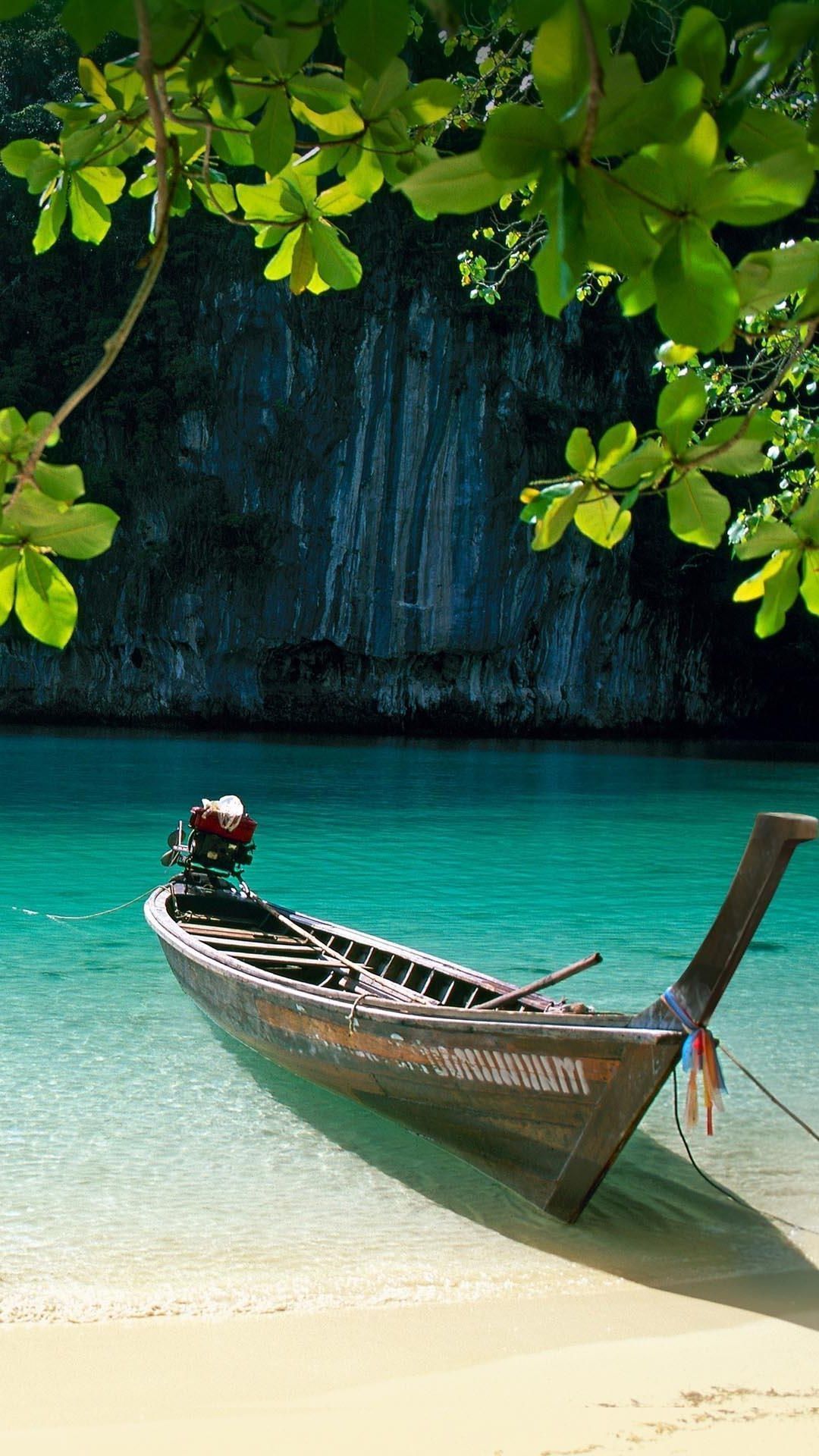 Wooden Boat In River Wallpapers - Wallpaper Cave